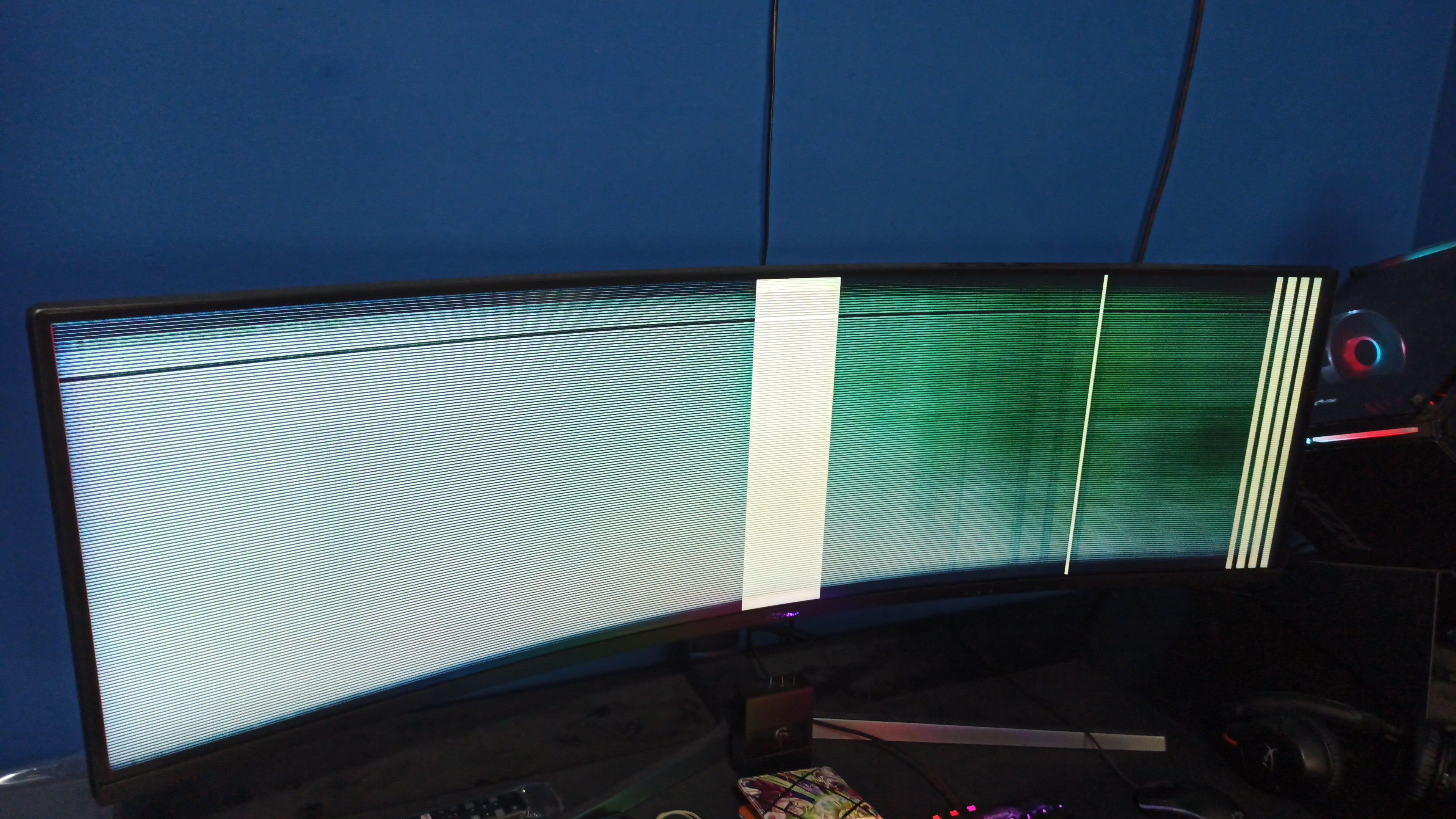 Solucionado: Lineas horizontales monitor LS34J55 - Samsung Community