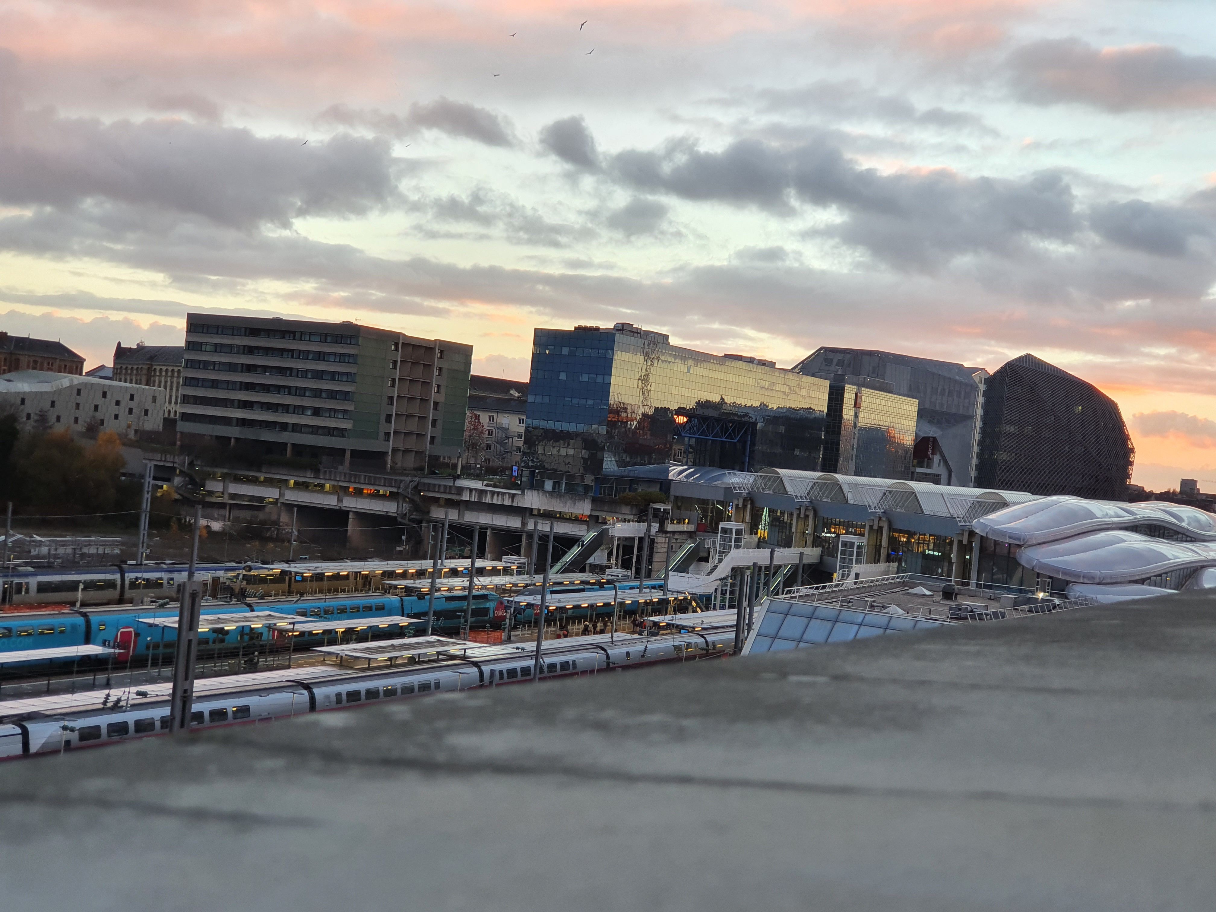 Train station - Samsung Community