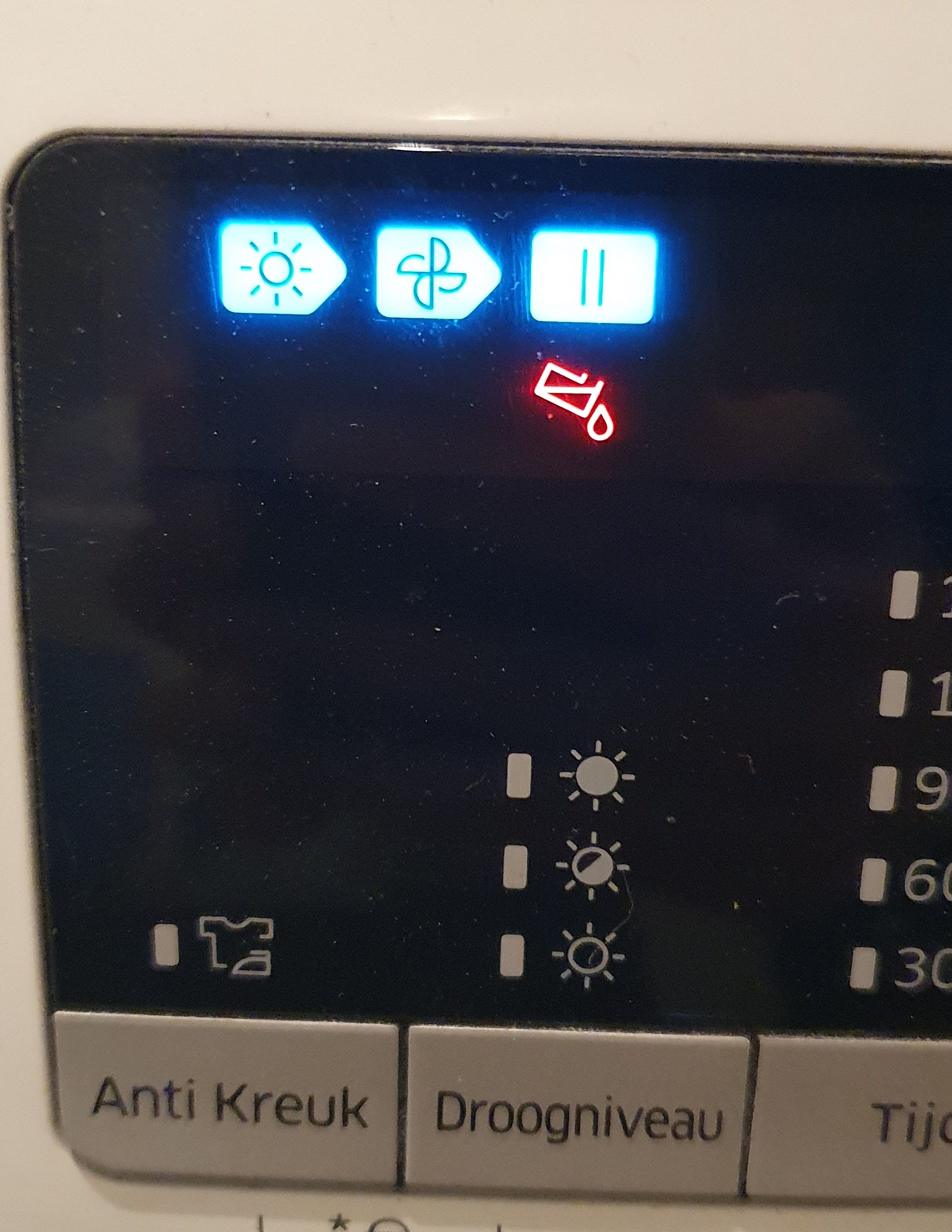 Opgelost: Droger DV70M5020QW/EN stopt na een minuut (onbekend icon ...