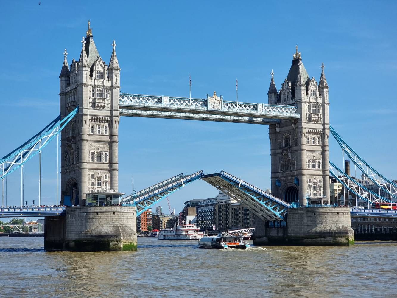 Tower bridge - Samsung Community