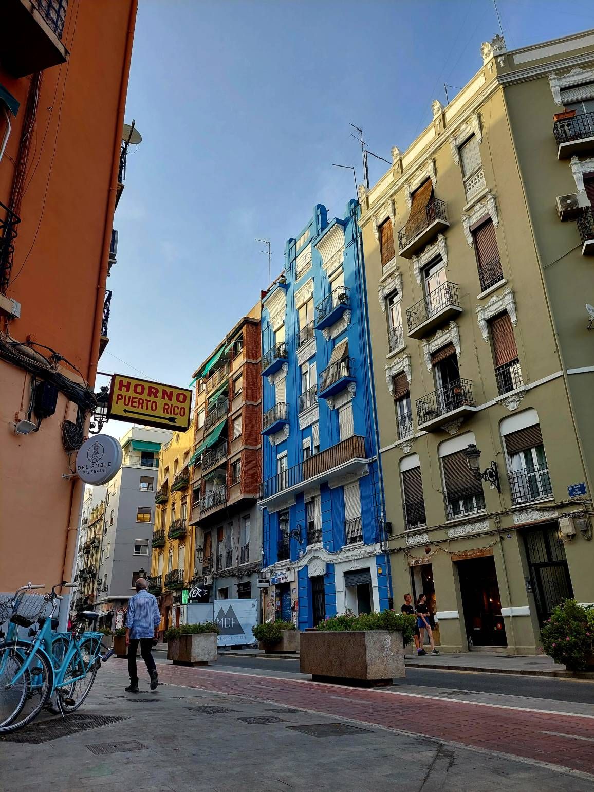 Colorida y Pintoresca Ruzafa, Valencia, Spain - Samsung Community