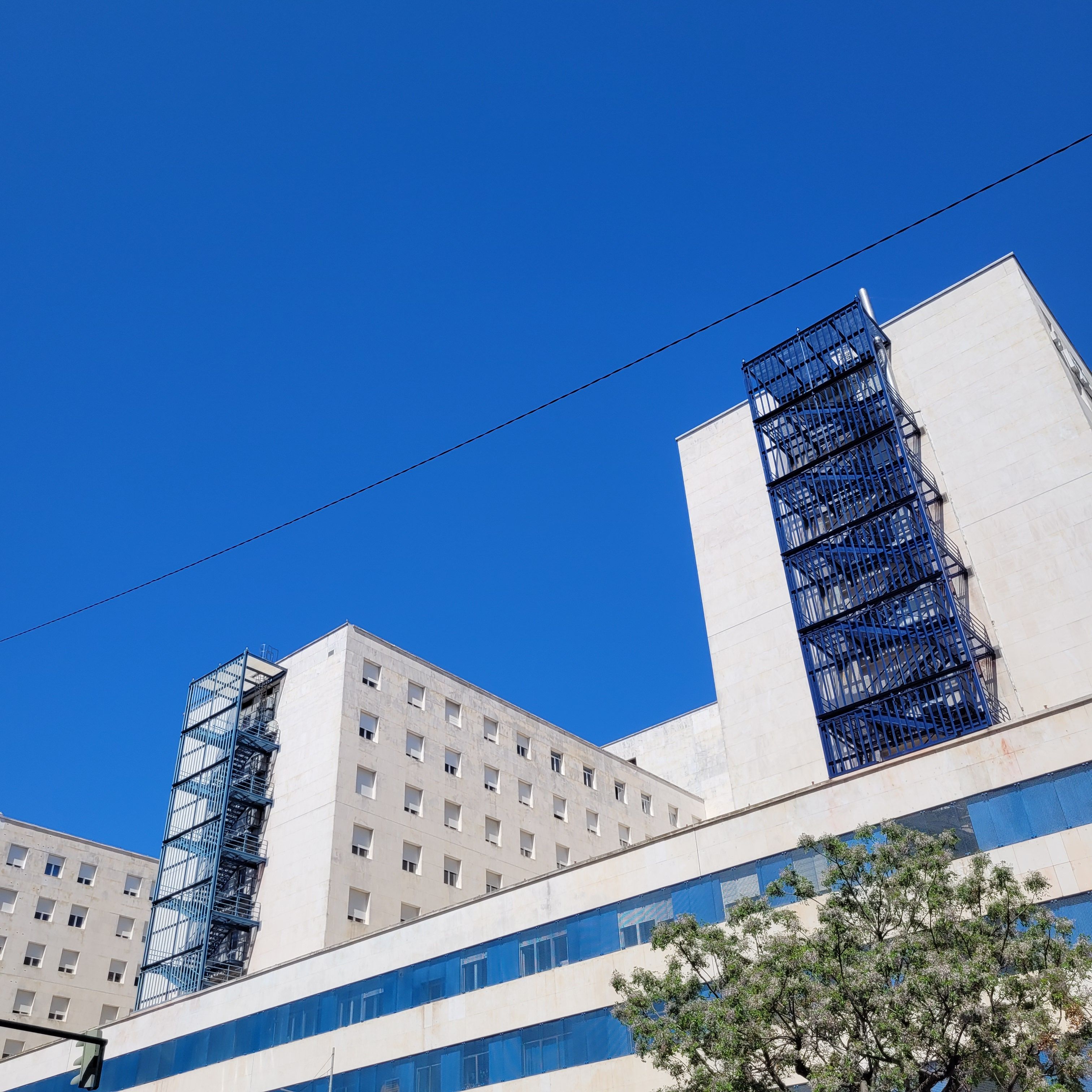 Blue building - Samsung Community