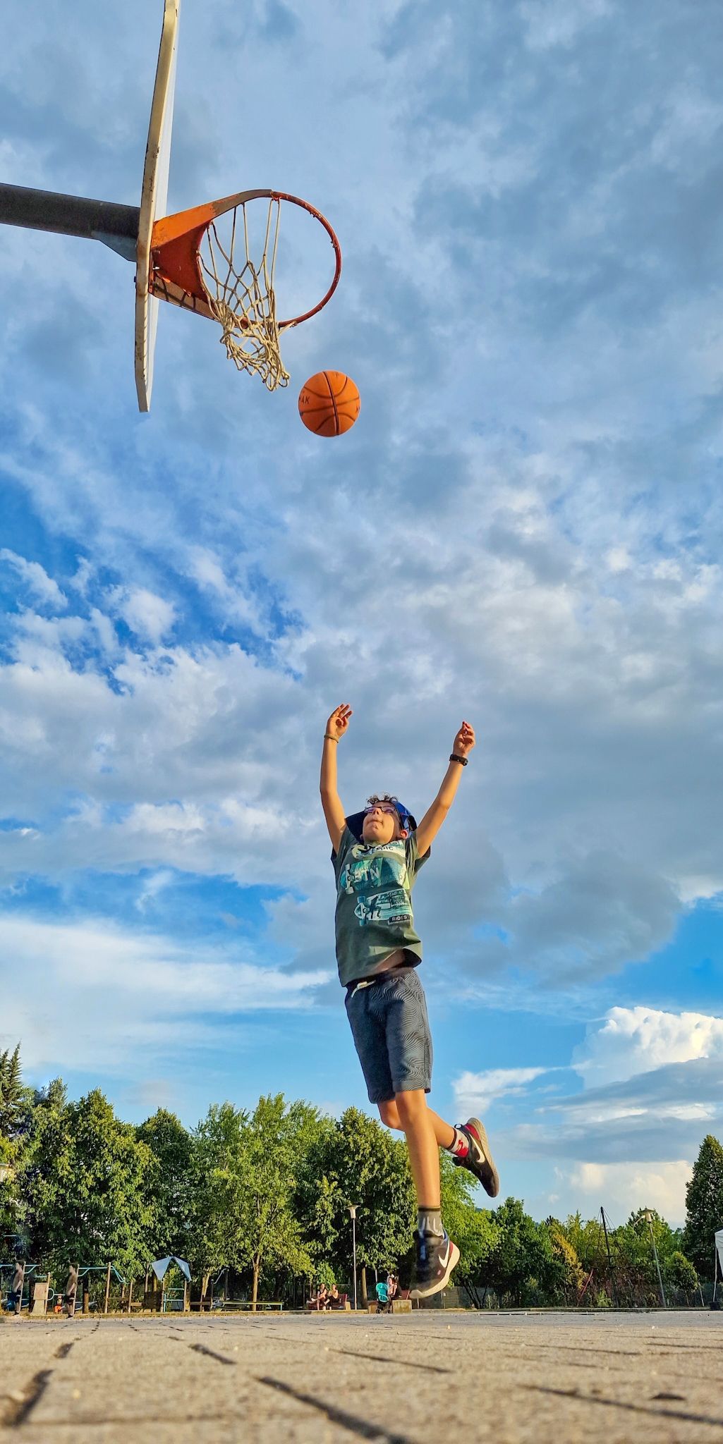 White man can jump - Samsung Community