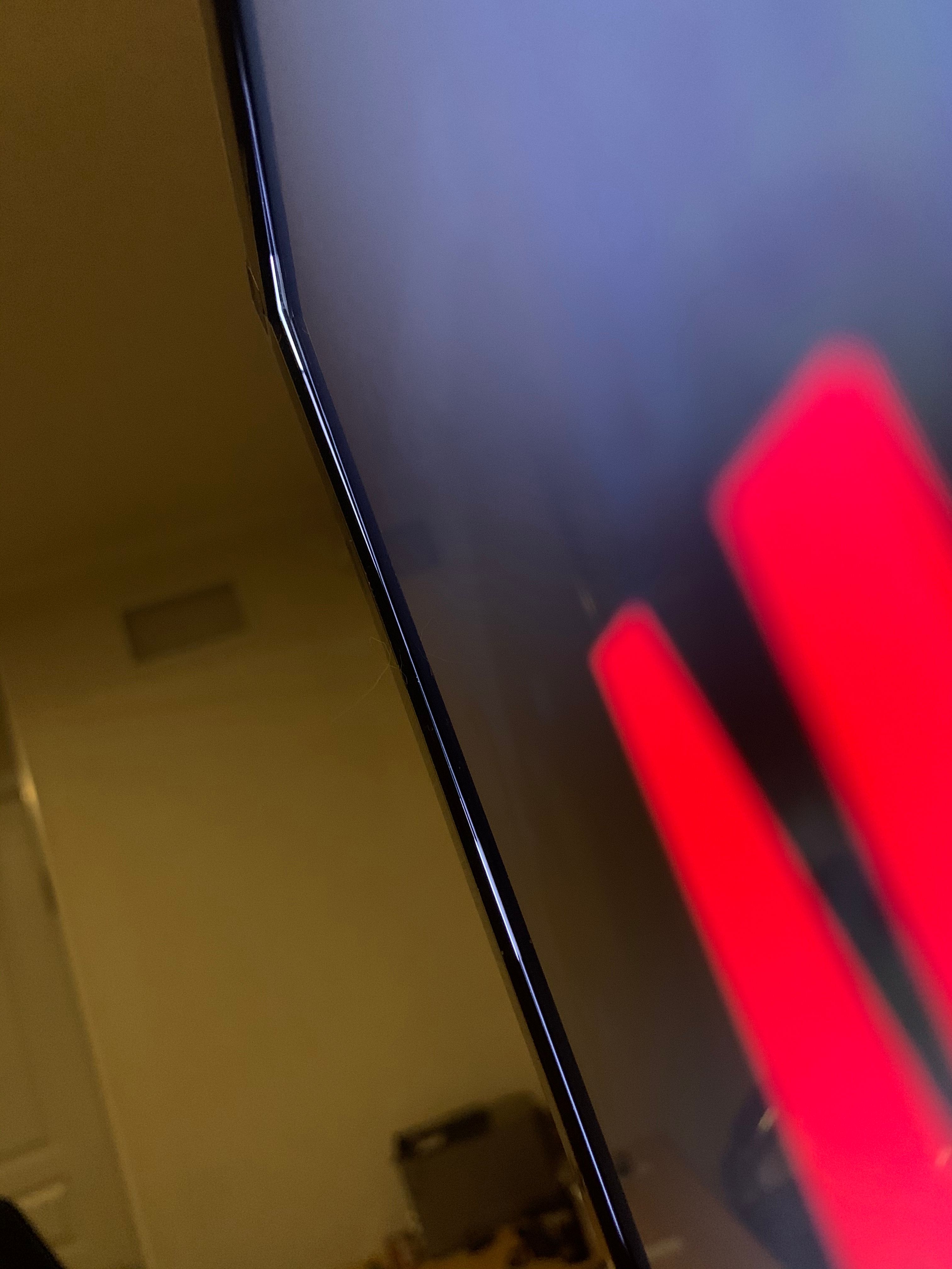 Q60: gap between panel and frame - Samsung Community