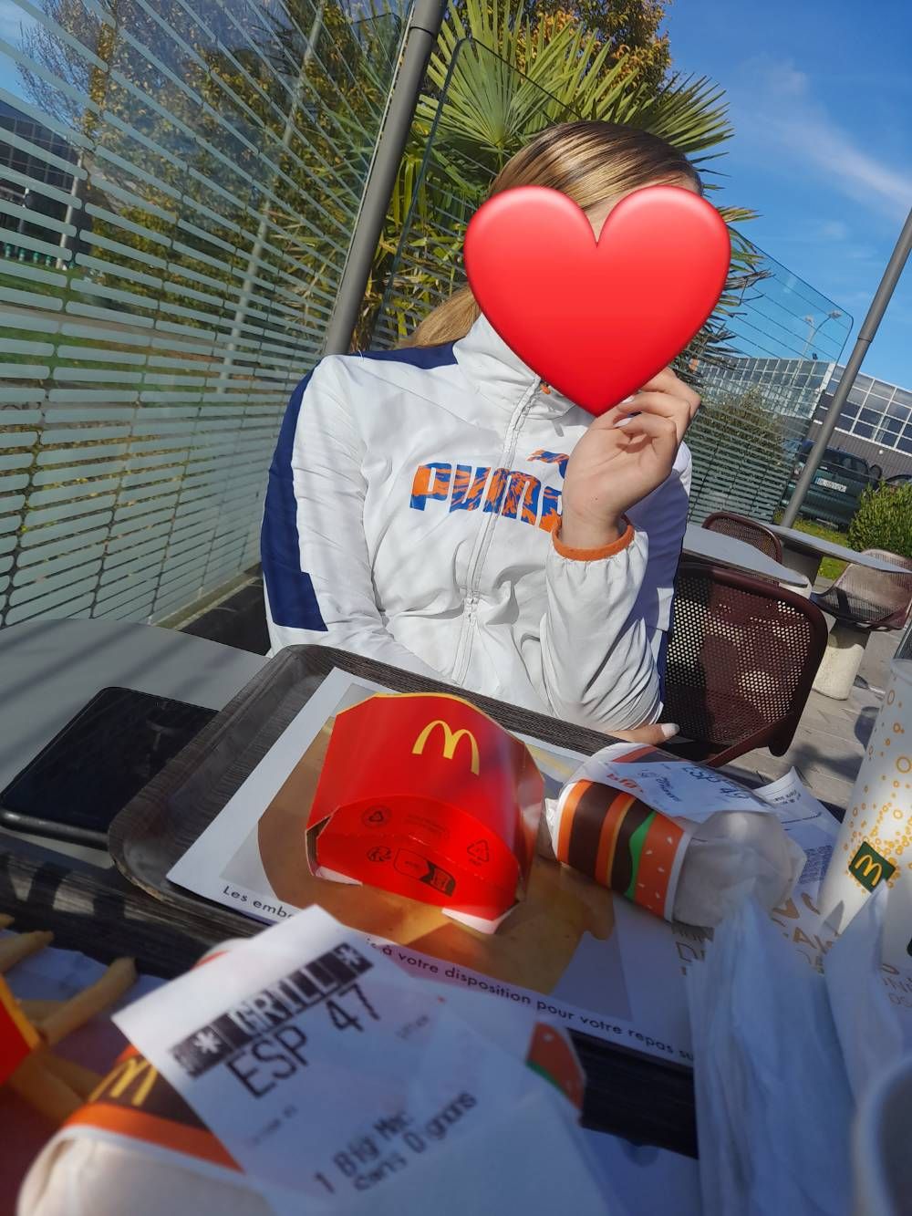 Petit macdo avec les copines - Samsung Community