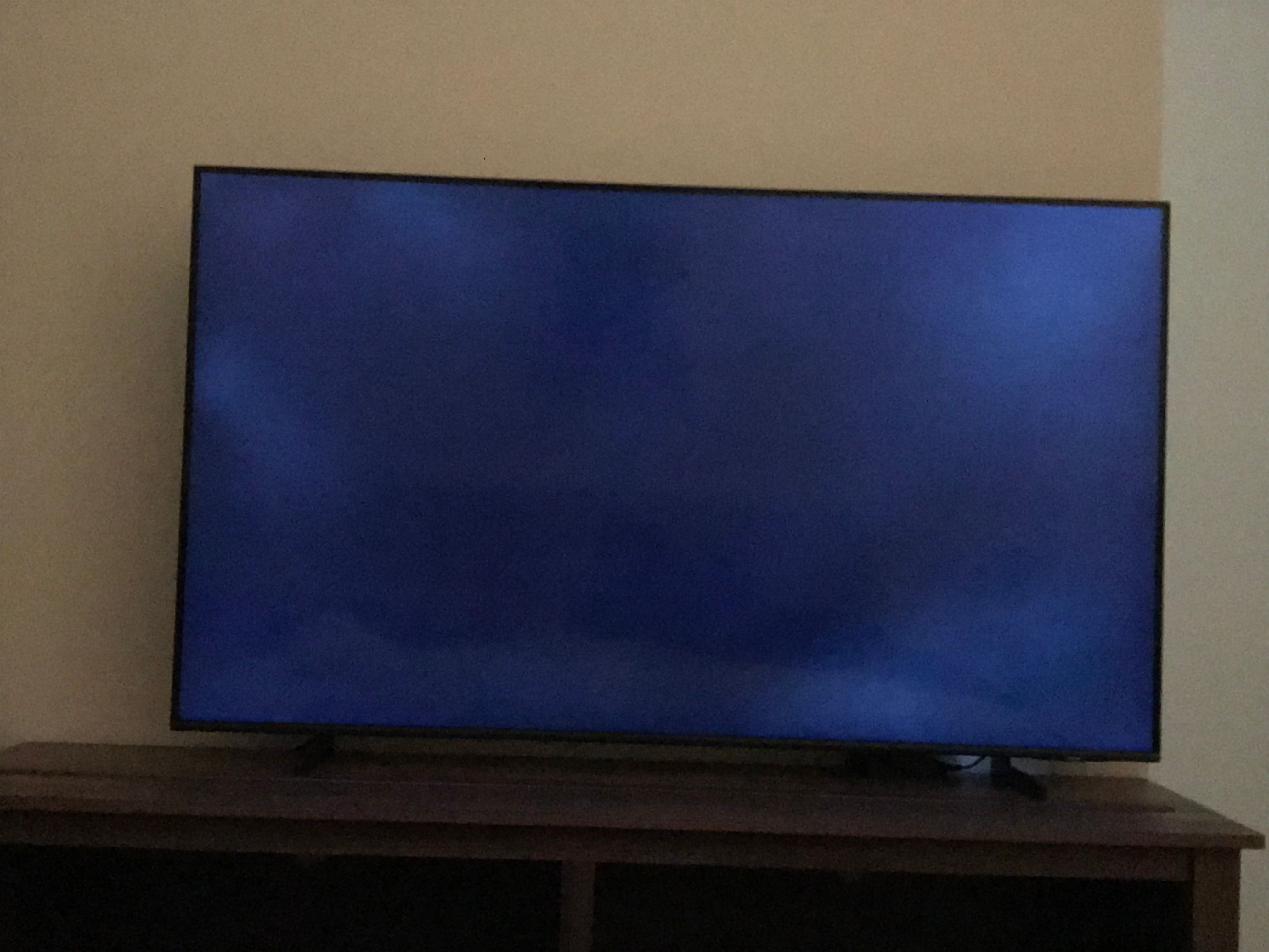 SAMSUNG QE55Q60B QLED ALONI BIANCHI - Samsung Community