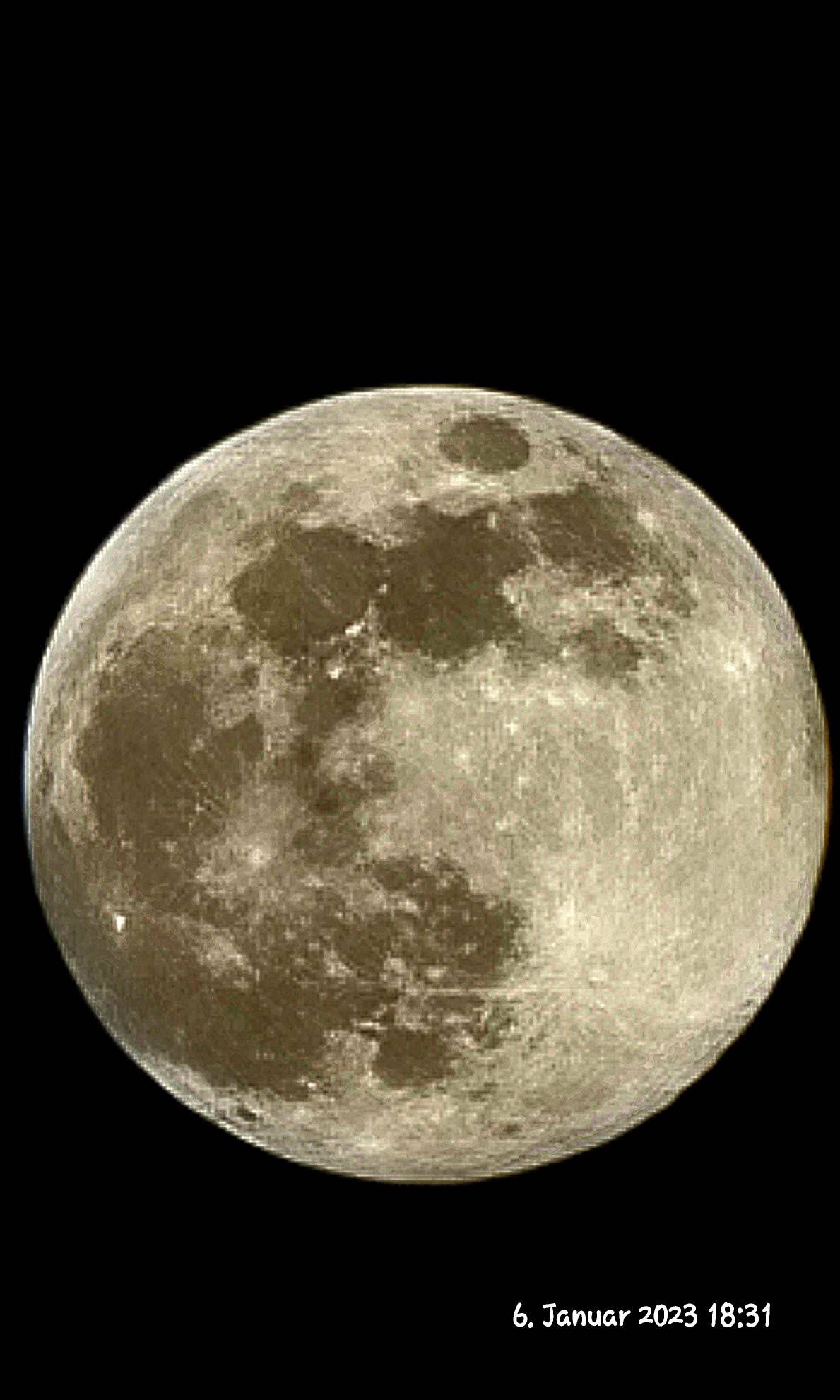 Hi, Leute, der Mond heute Abend, bessere Aufnahme mit dem Galaxy s22 ...