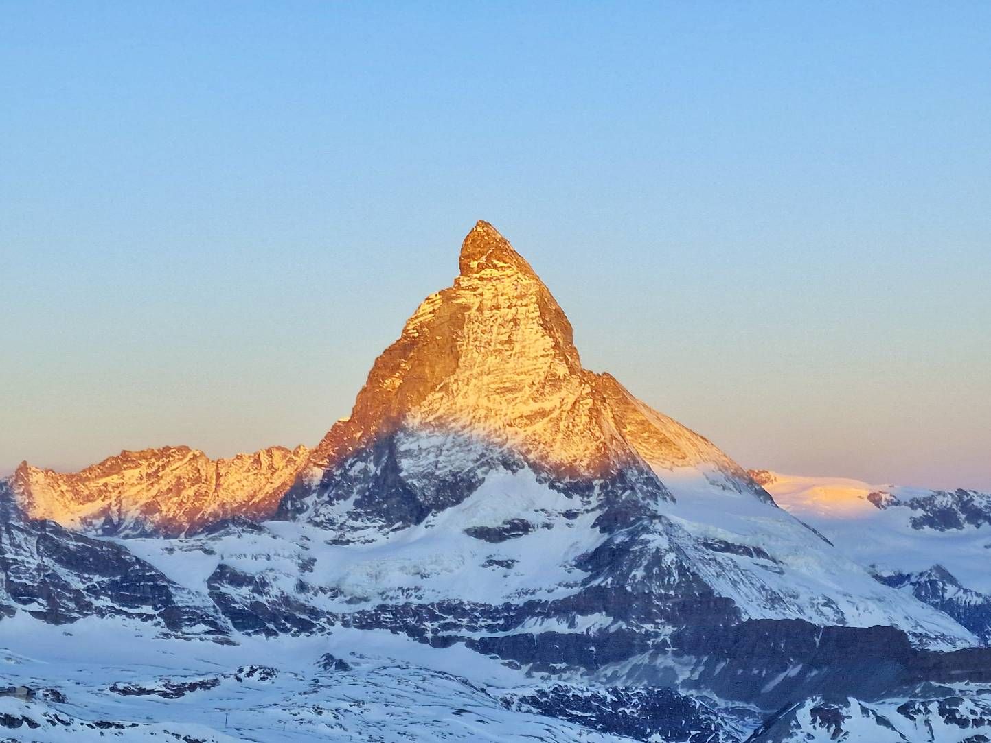 Matterhorn bei Sonnenaufgang. Blick vom Gornergrat, Zermatt - Samsung Community