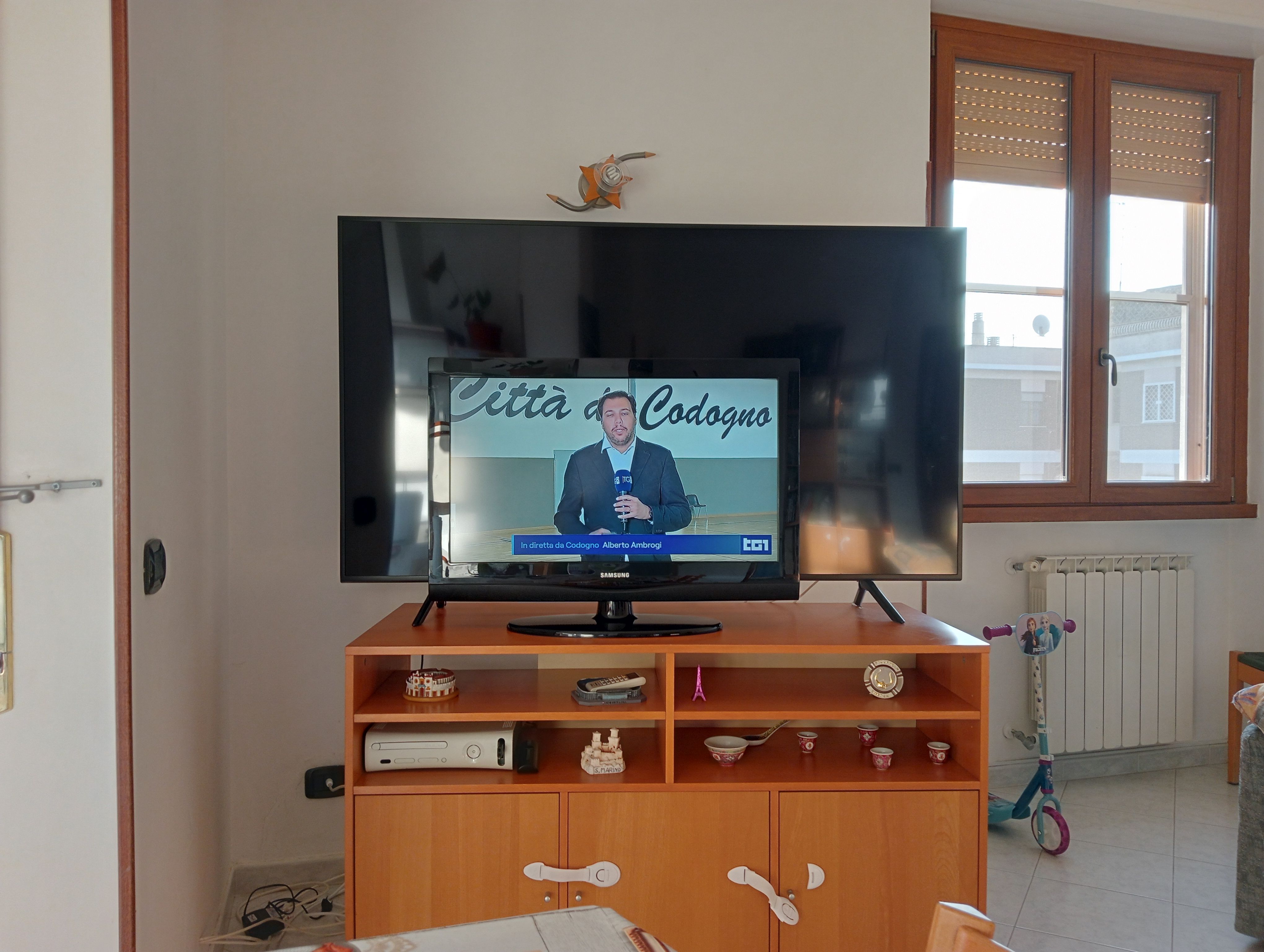 Striscia nera su TV Samsung - Samsung Community