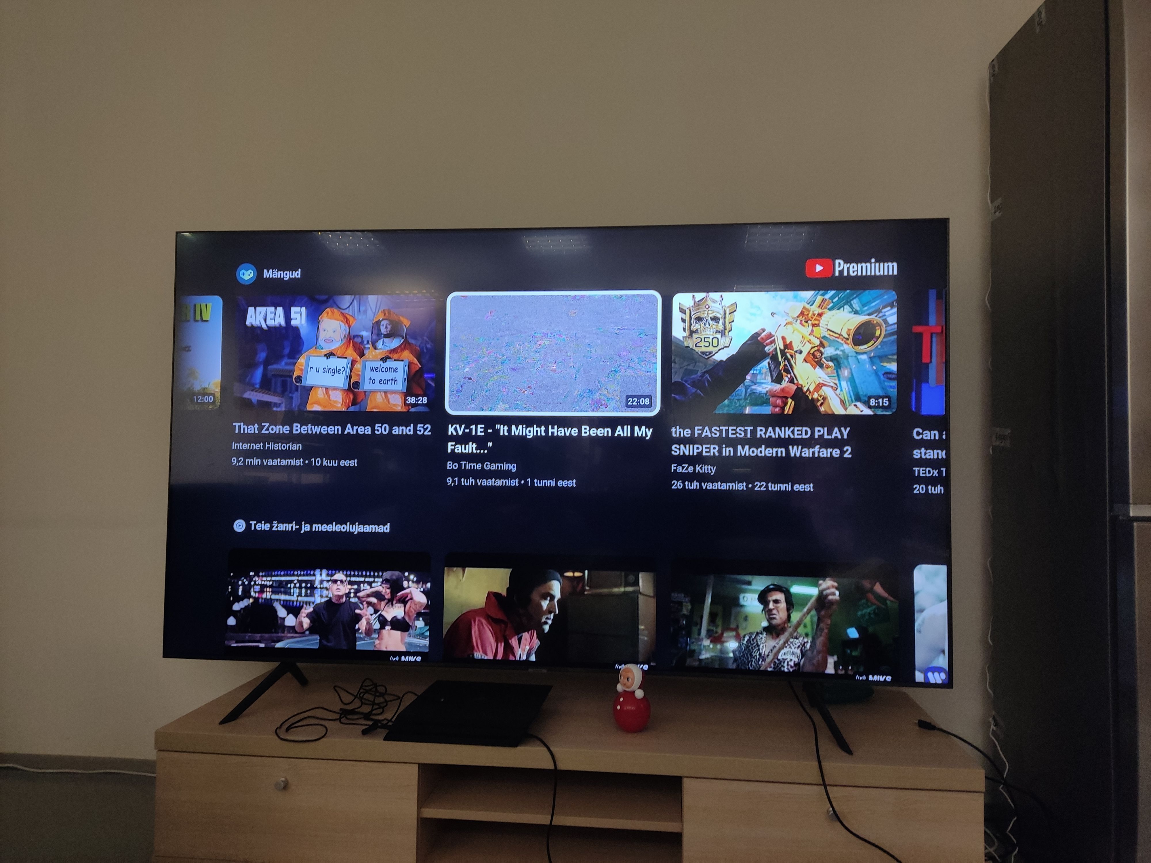 Super weird psychedelic screen video playback problem - Samsung Community