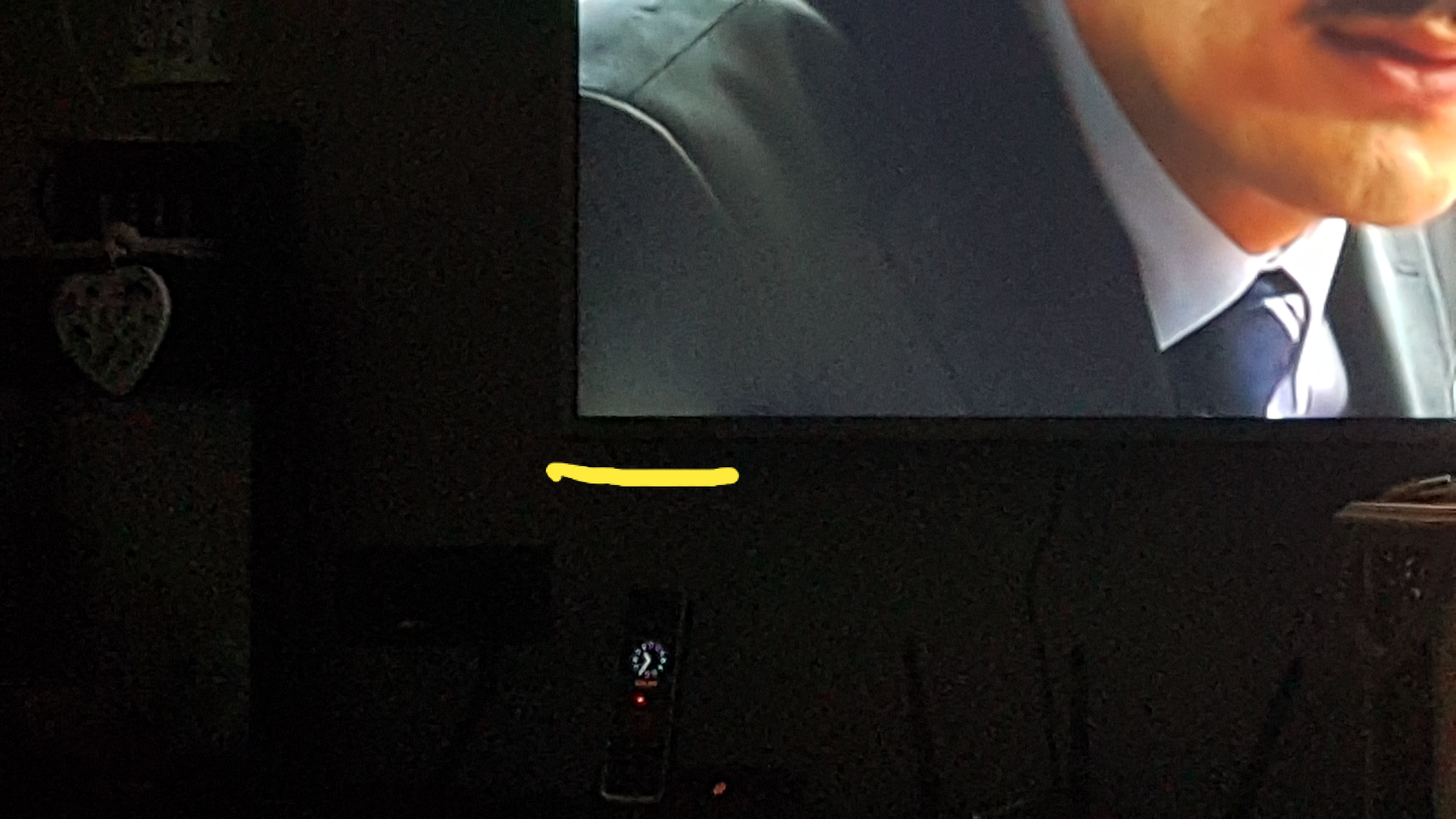 Backlight bleeding UE55MU6470 - Samsung Community