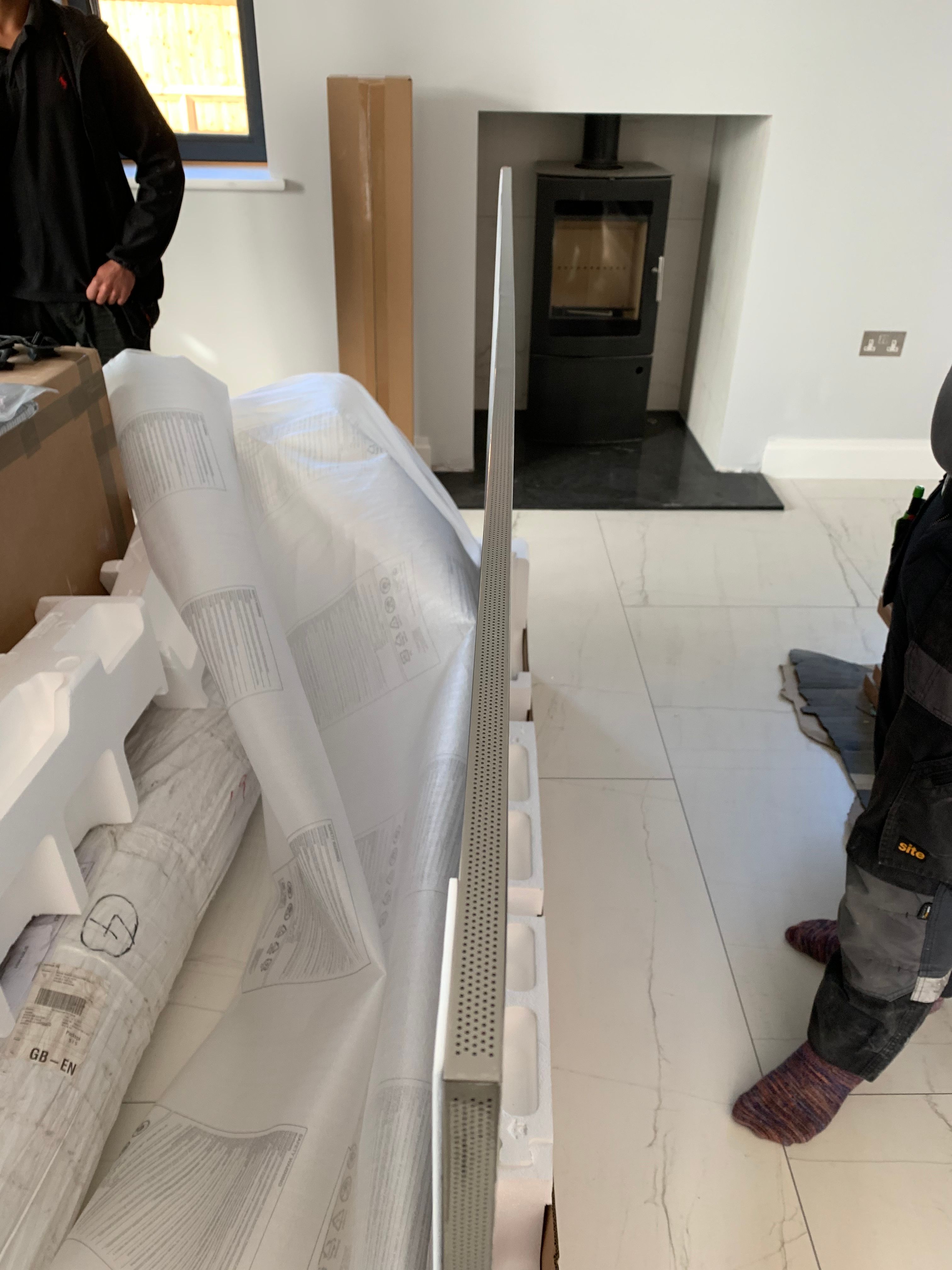 QLED 85” 8K - Developing Bent Screen (faulty) - Samsung Community