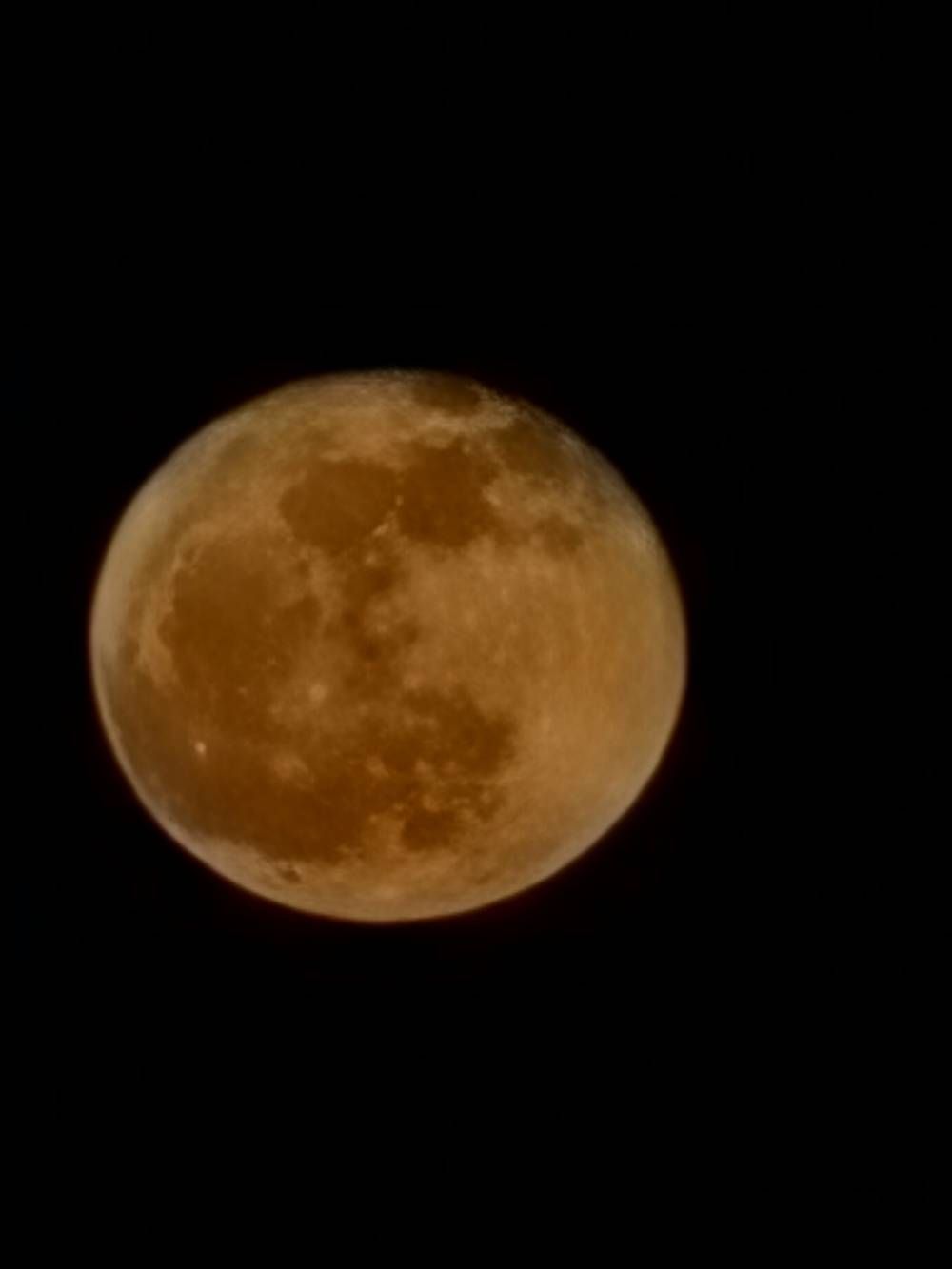 Lua cheia pela lente do s22 ultra - Samsung Community