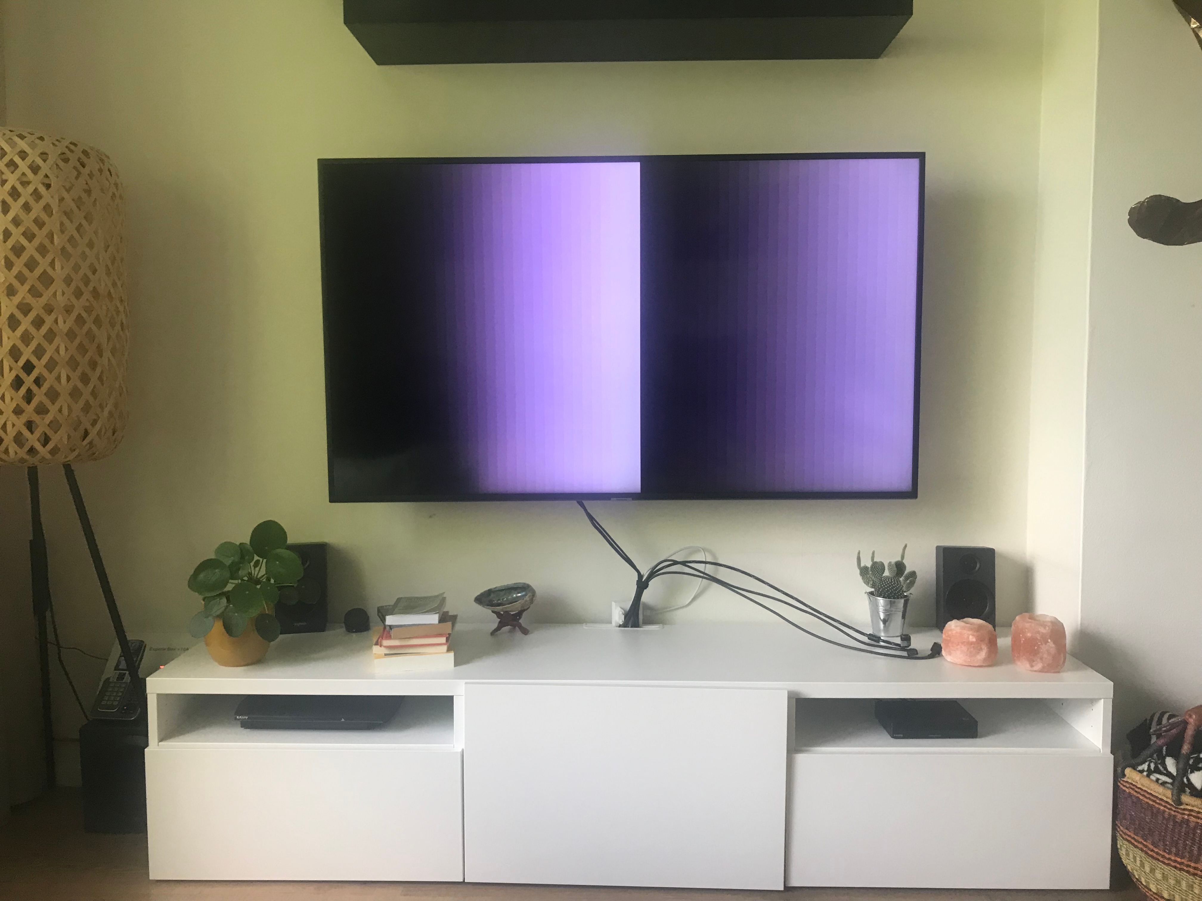 Opgelost: Zwarte vlek/schaduw linkerkant van het scherm - Samsung Community