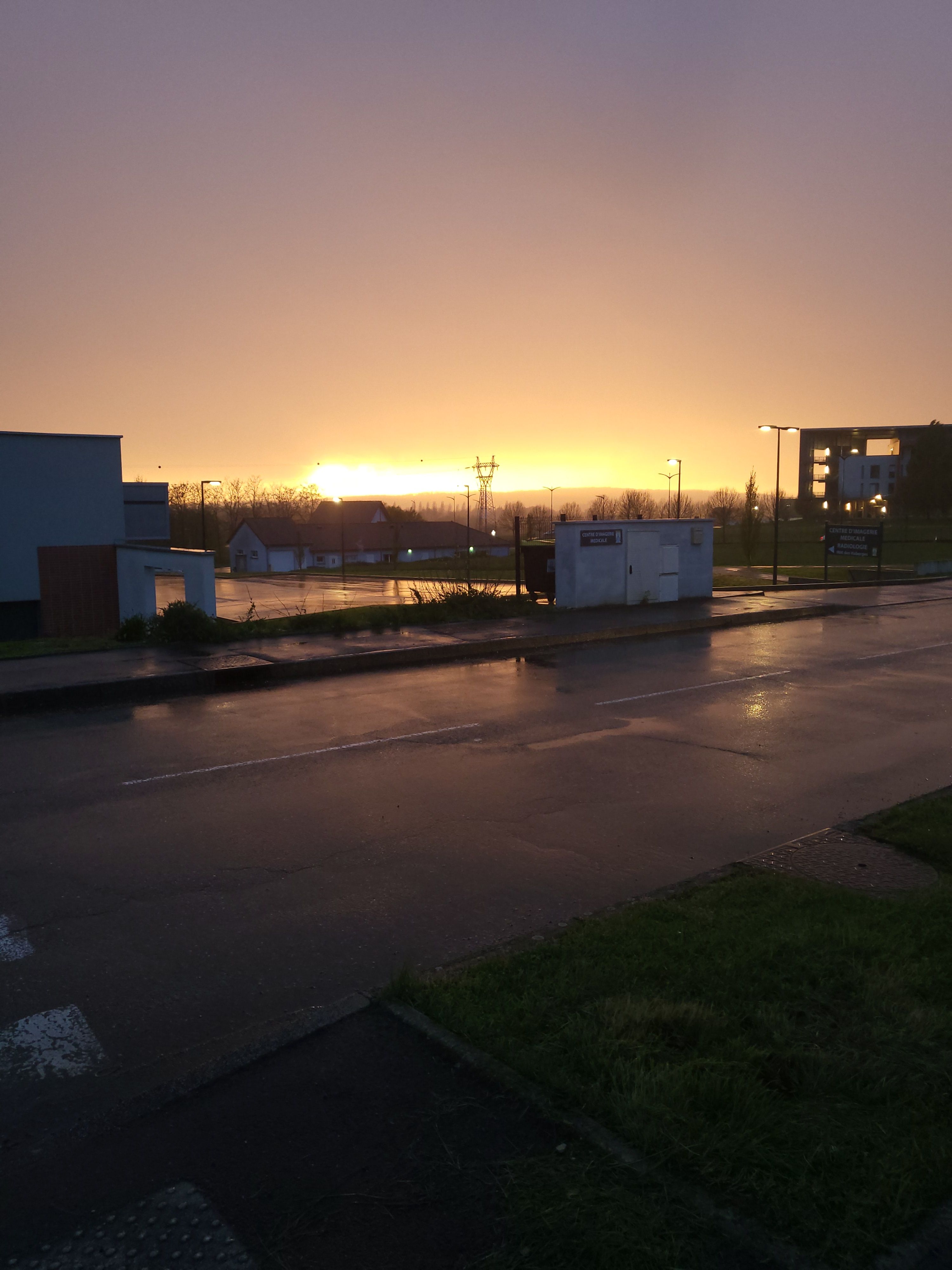 Le soir après une longue pluie. - Samsung Community
