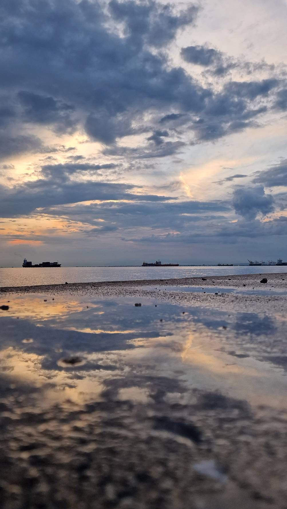 Mirror sea - Samsung Community