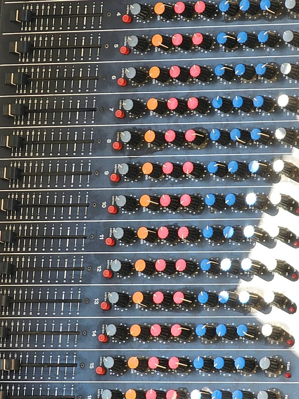 Różnica w kolorach miedzy obiektywem głównym a X3. - Samsung Community