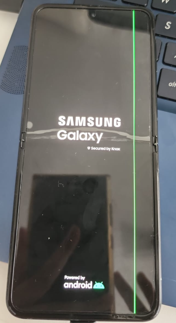 Green line on internal screen flip 3 - Samsung Community