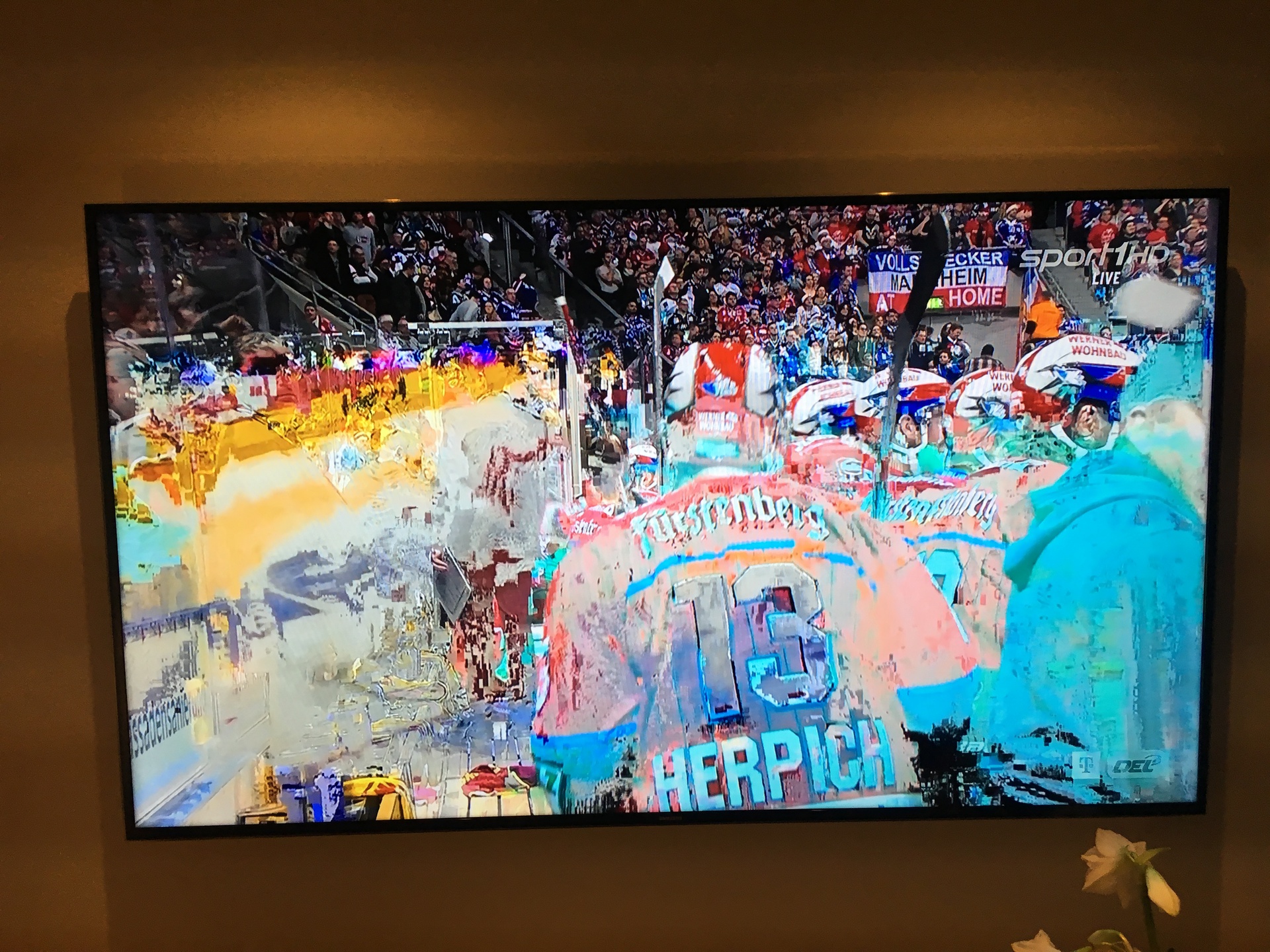 kurze Verzerrtes Bild bei einigen Sendern - UE75H6470 - Samsung Community