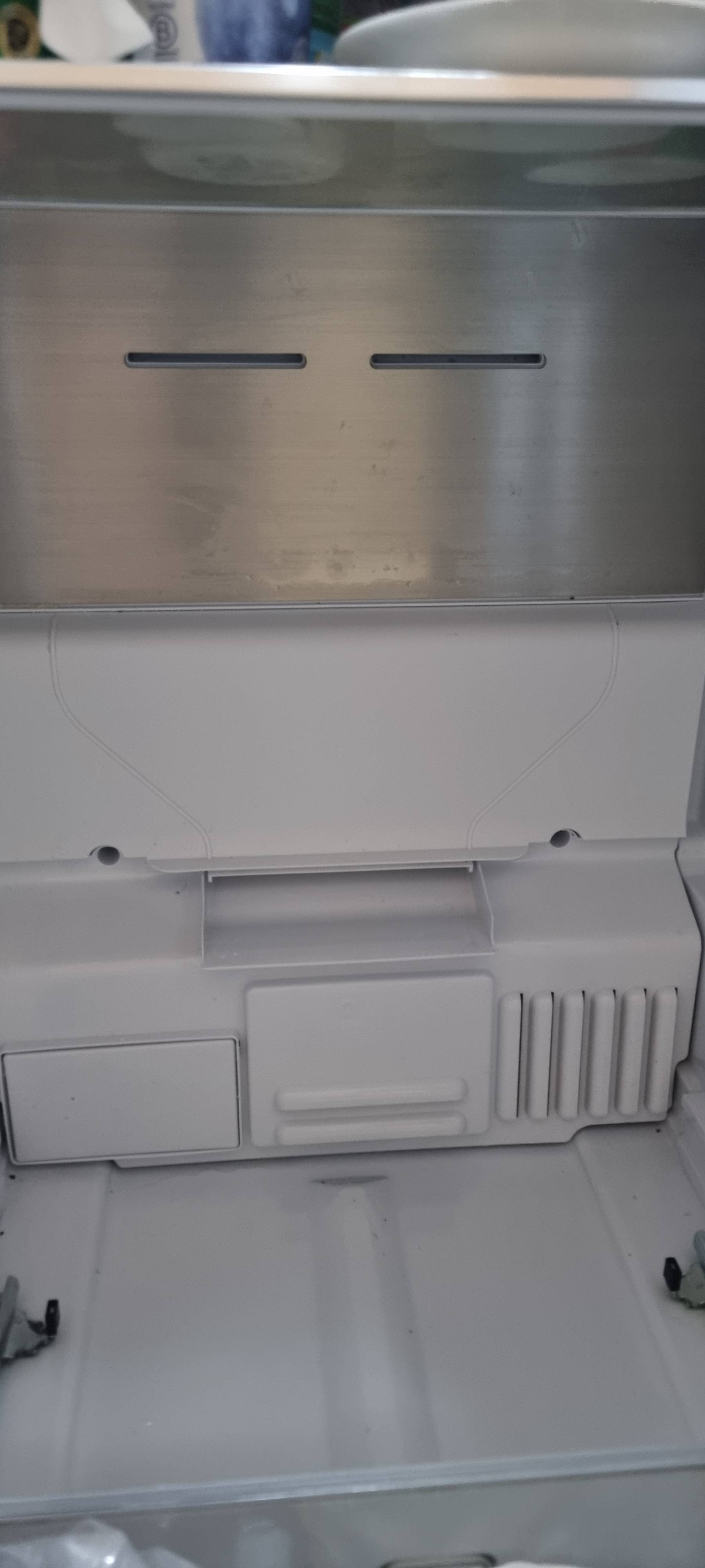 Gelöst: Samsung RL60GQGIH Kühl-Gefrier-Kombi Eis und Wasser ansamling ...