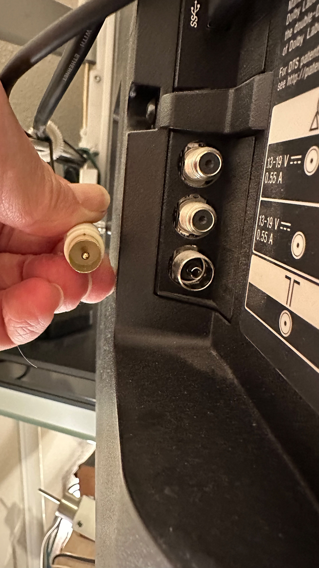 Kabelanschluss an altem TV EE40C77 - Samsung Community