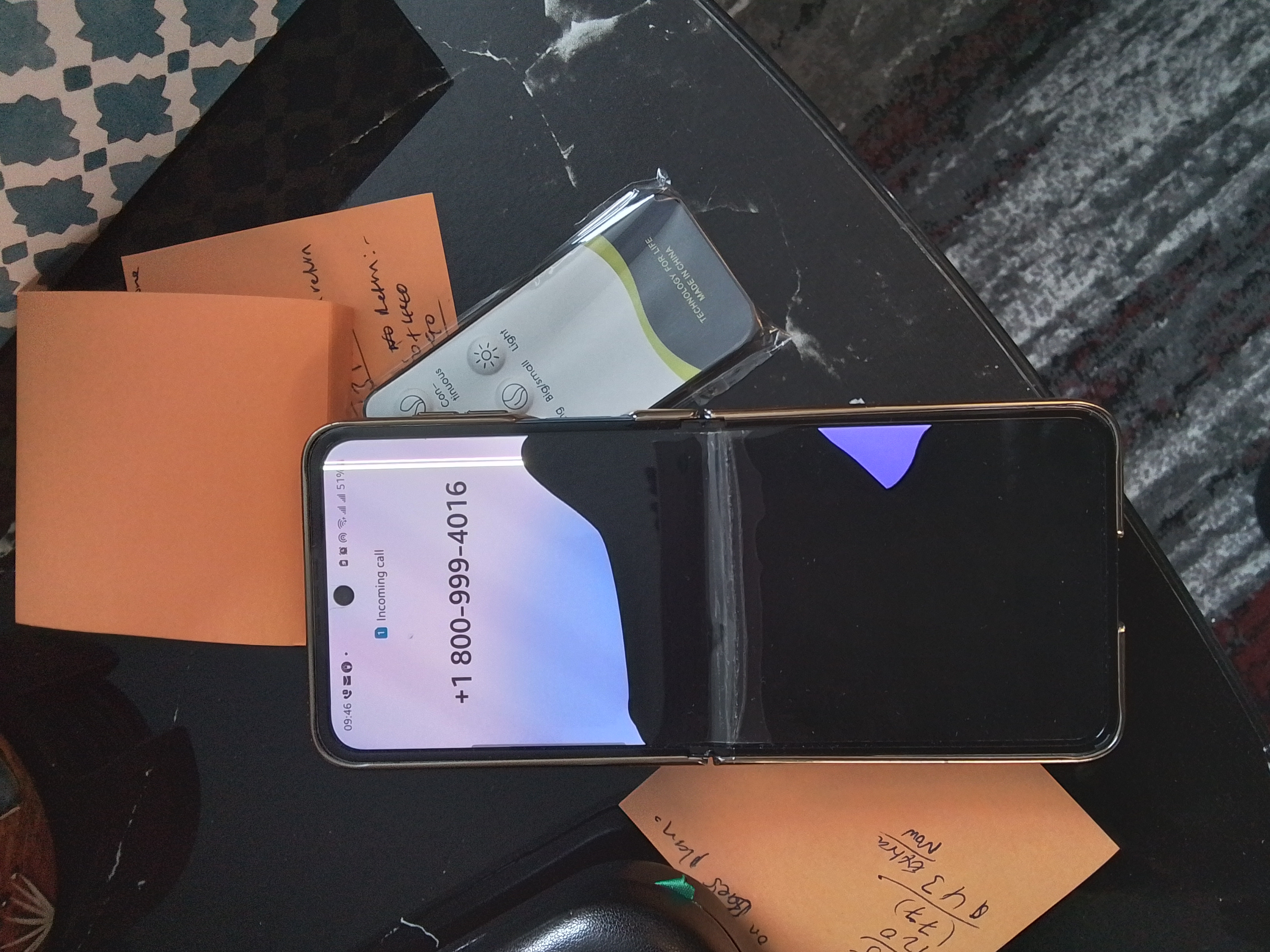 Z Flip 4 Screen Damage/Crease detaching from phone/Black screen ...