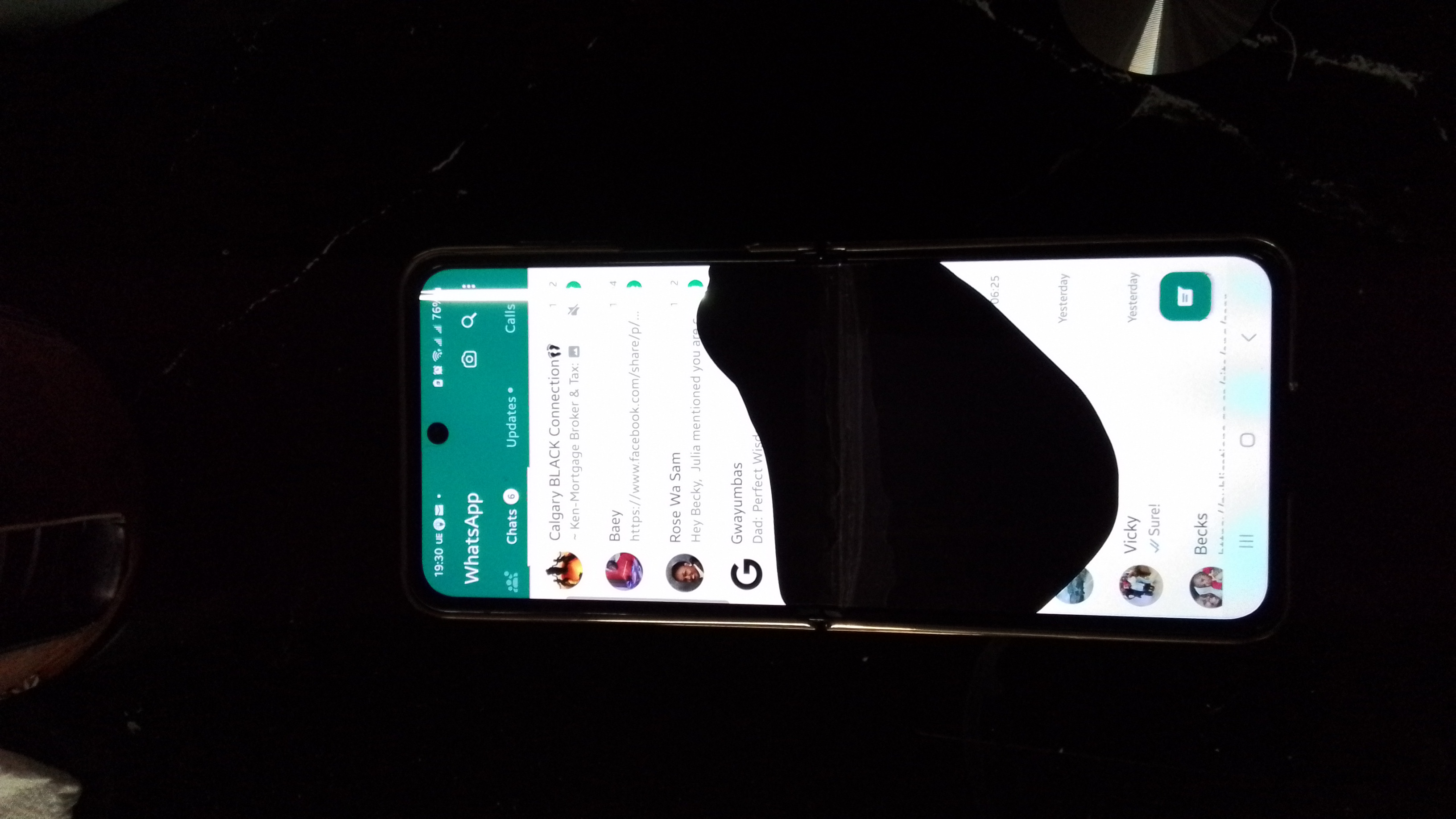 Z Flip 4 Screen Damage/Crease detaching from phone/Black screen ...