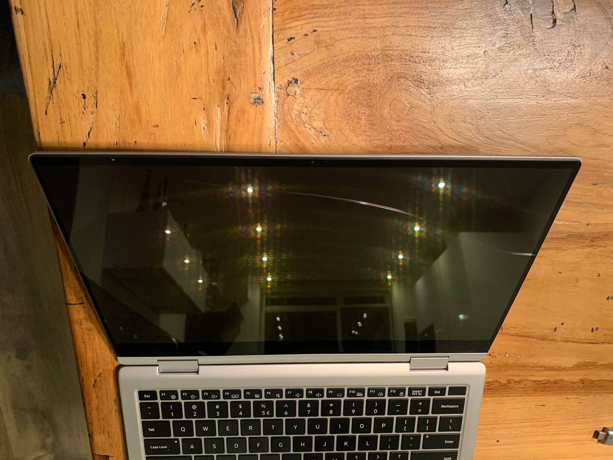 Opgelost: Scherm barst galaxy book 3 pro - Samsung Community