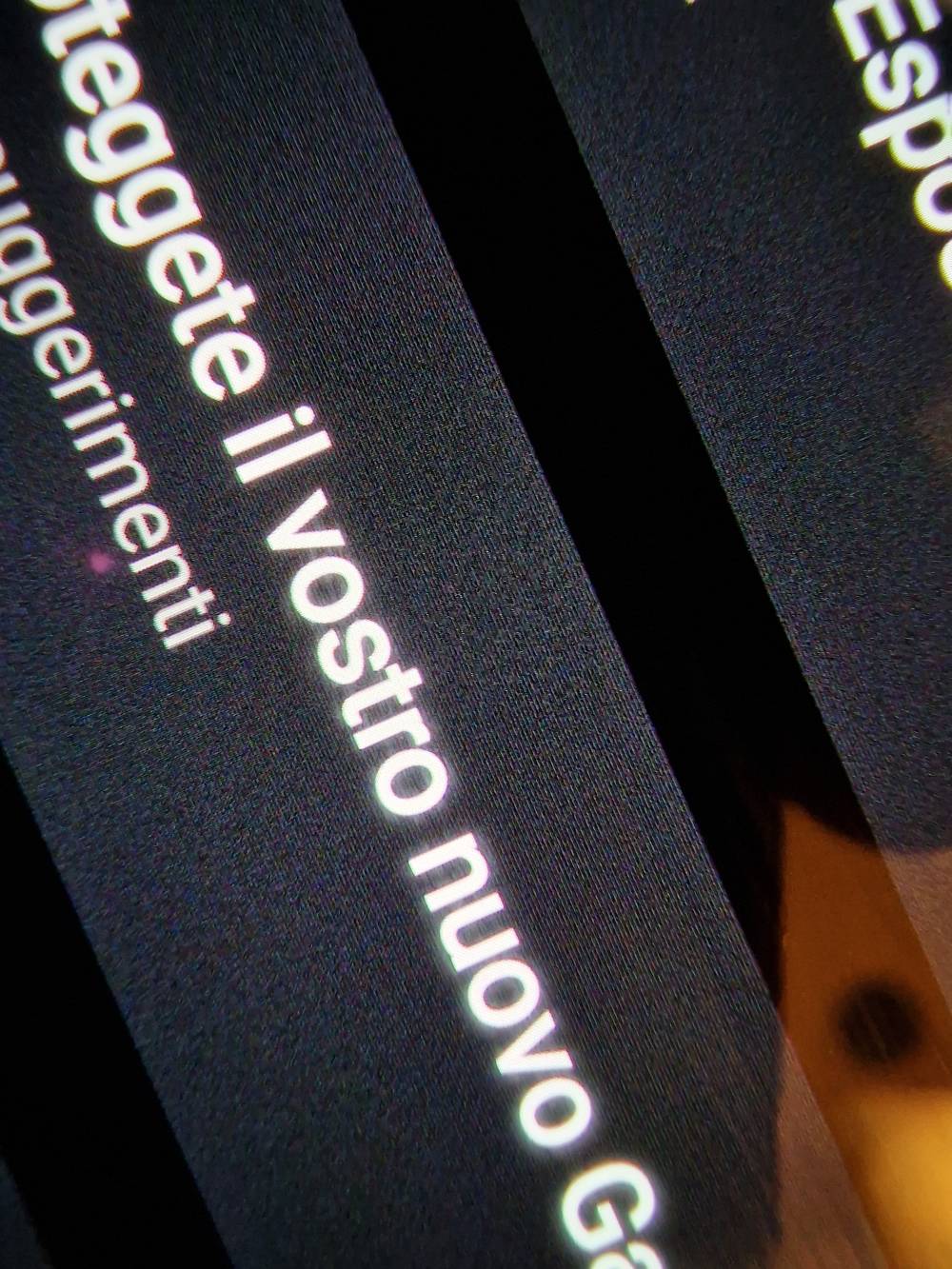 Granulosità display su colori grigi S24 ultra - Samsung Community