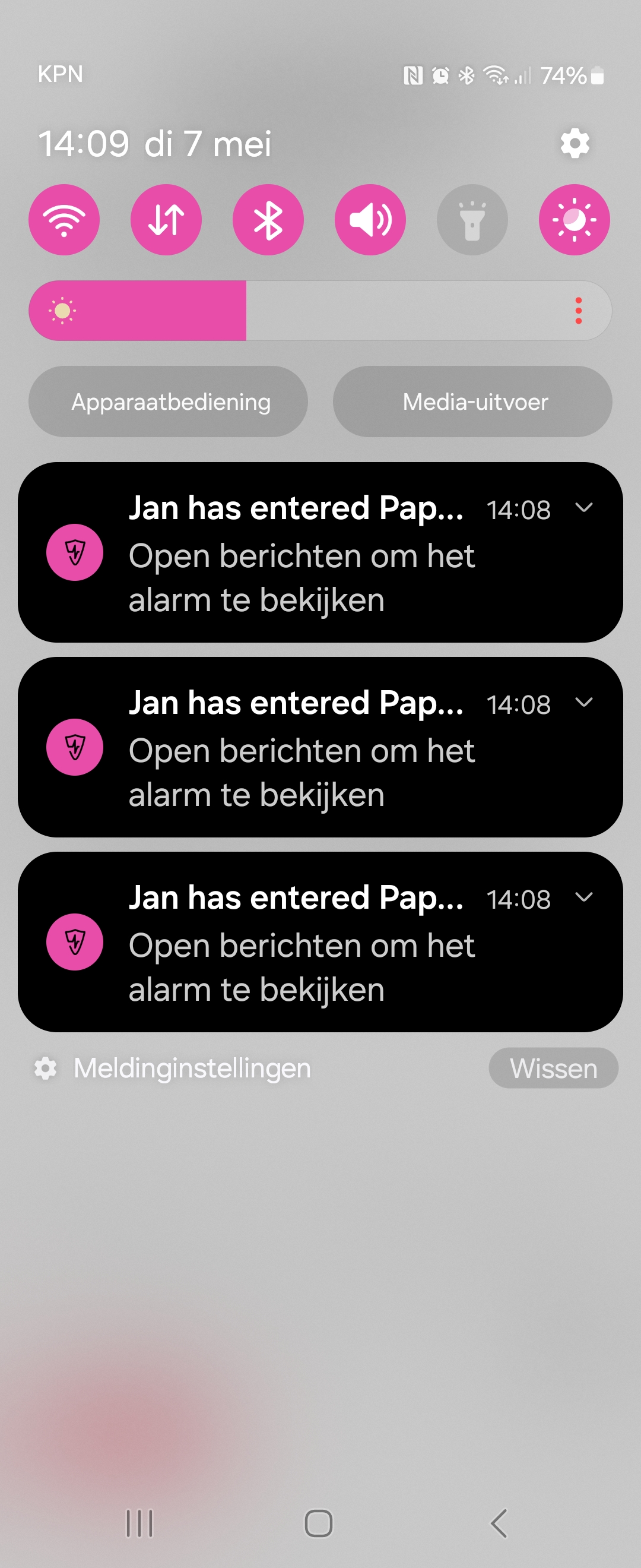 Dubbele meldingen van apps - Samsung Community
