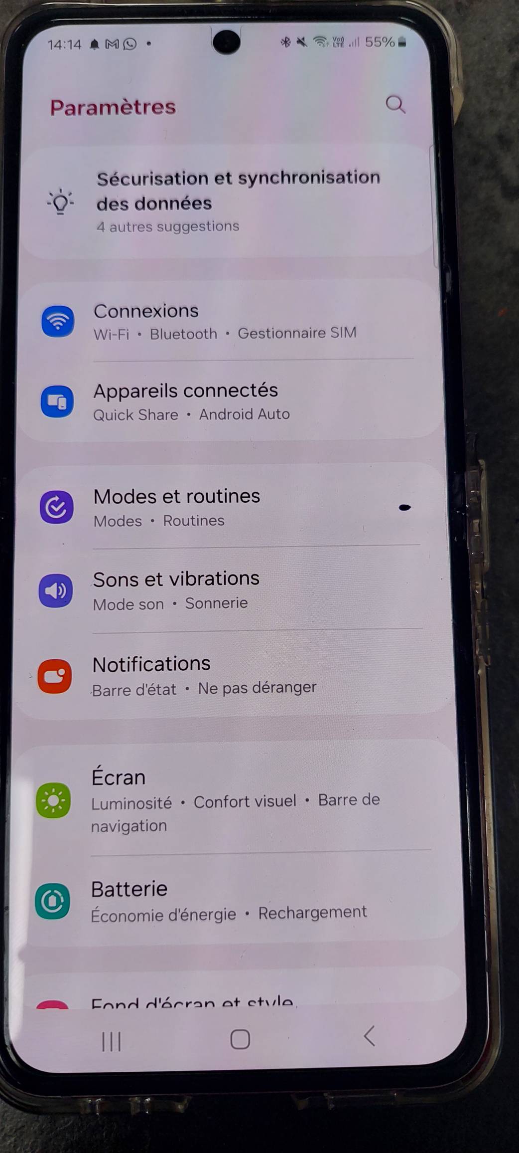 Tâche noir sur écran Zflip 5 - Samsung Community