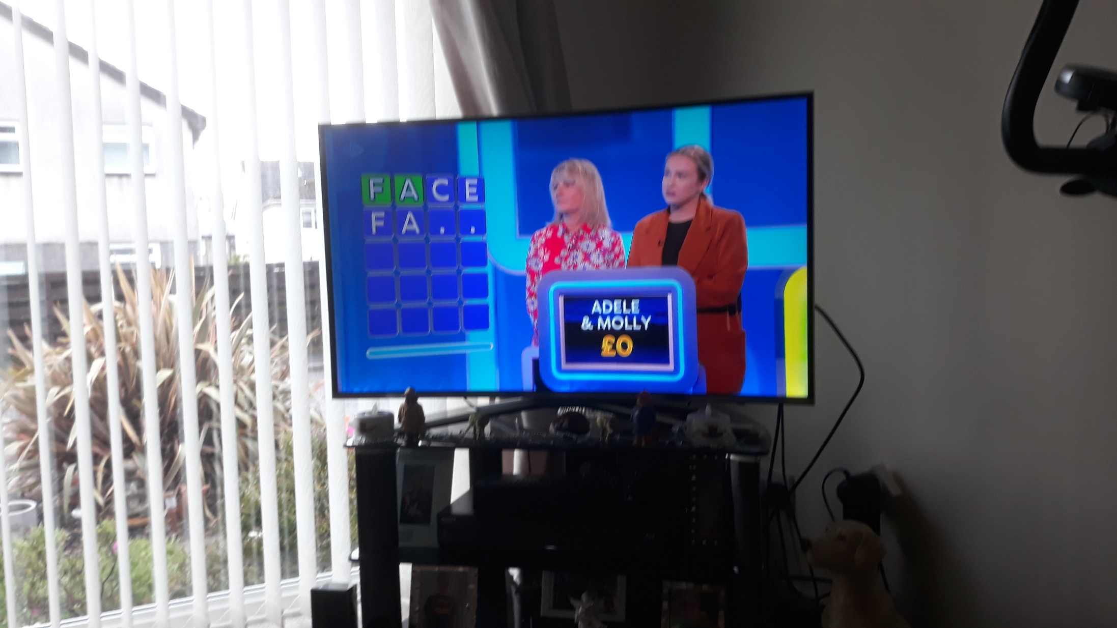 LED TV Samsung screen vertical shadow stripe or dark band - Samsung ...