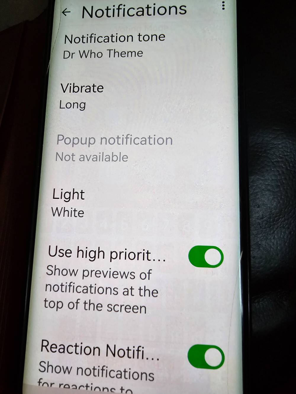 Notifications not showing in lock screen - Samsung Community