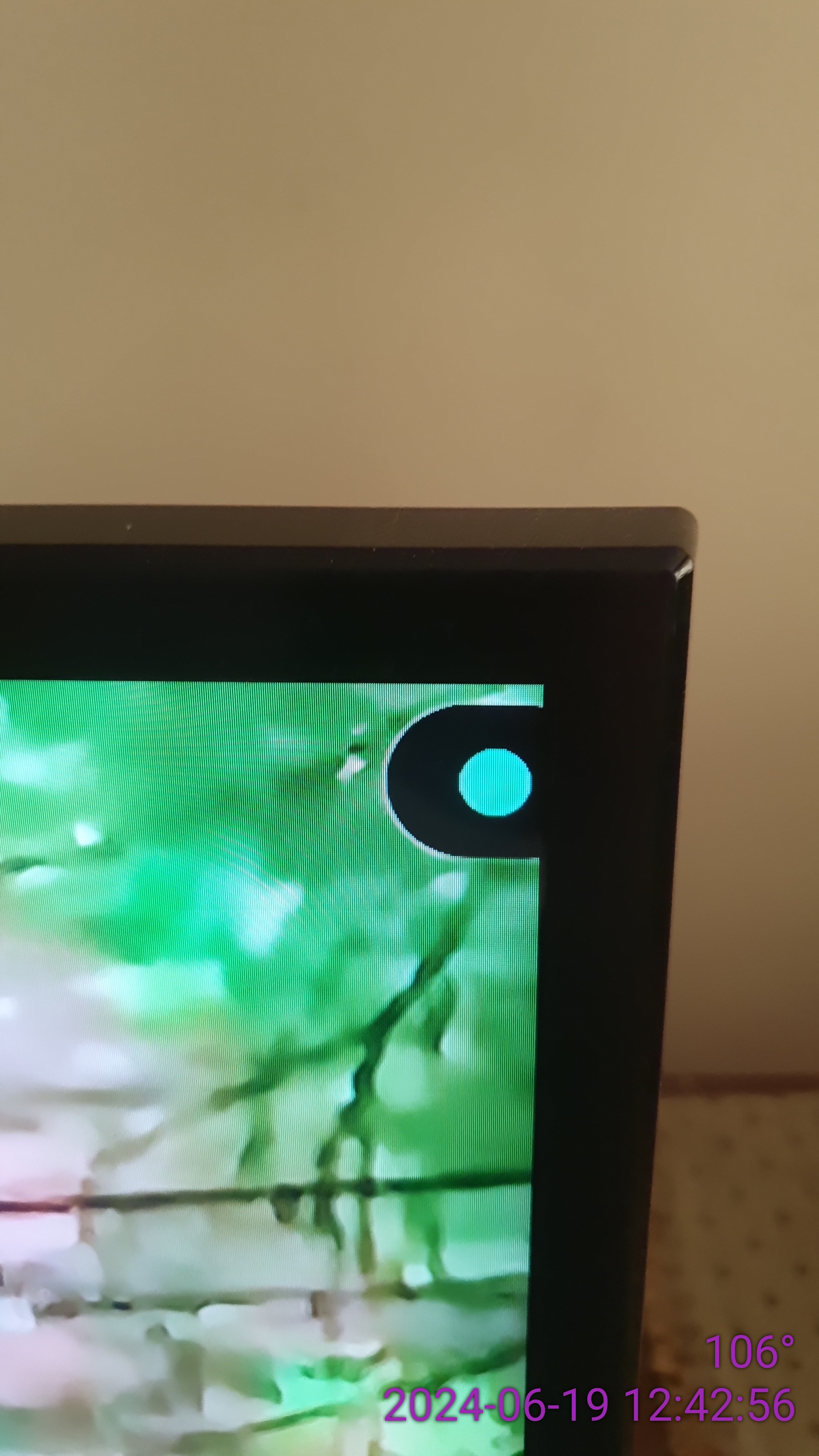 zöld pot a tv jobb sarkában - Samsung Community