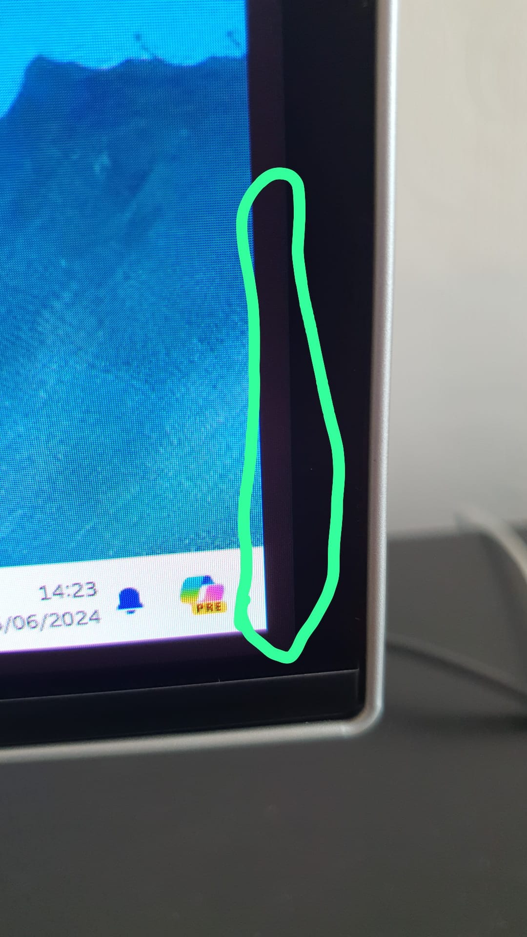 Weird problem with Samsung Oled G6 - Samsung Community