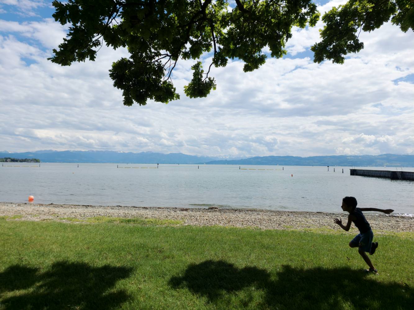 Playing Kid - Samsung Community