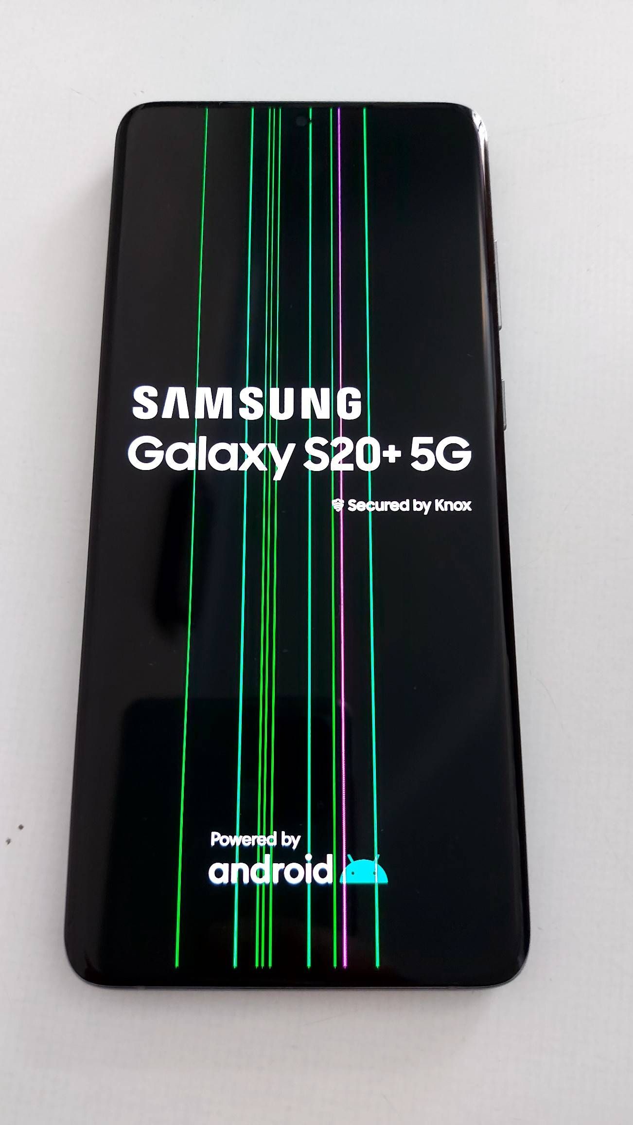 [Galaxy S20+] Lo tengo 3años y medio y en la pantalla me han salido ...