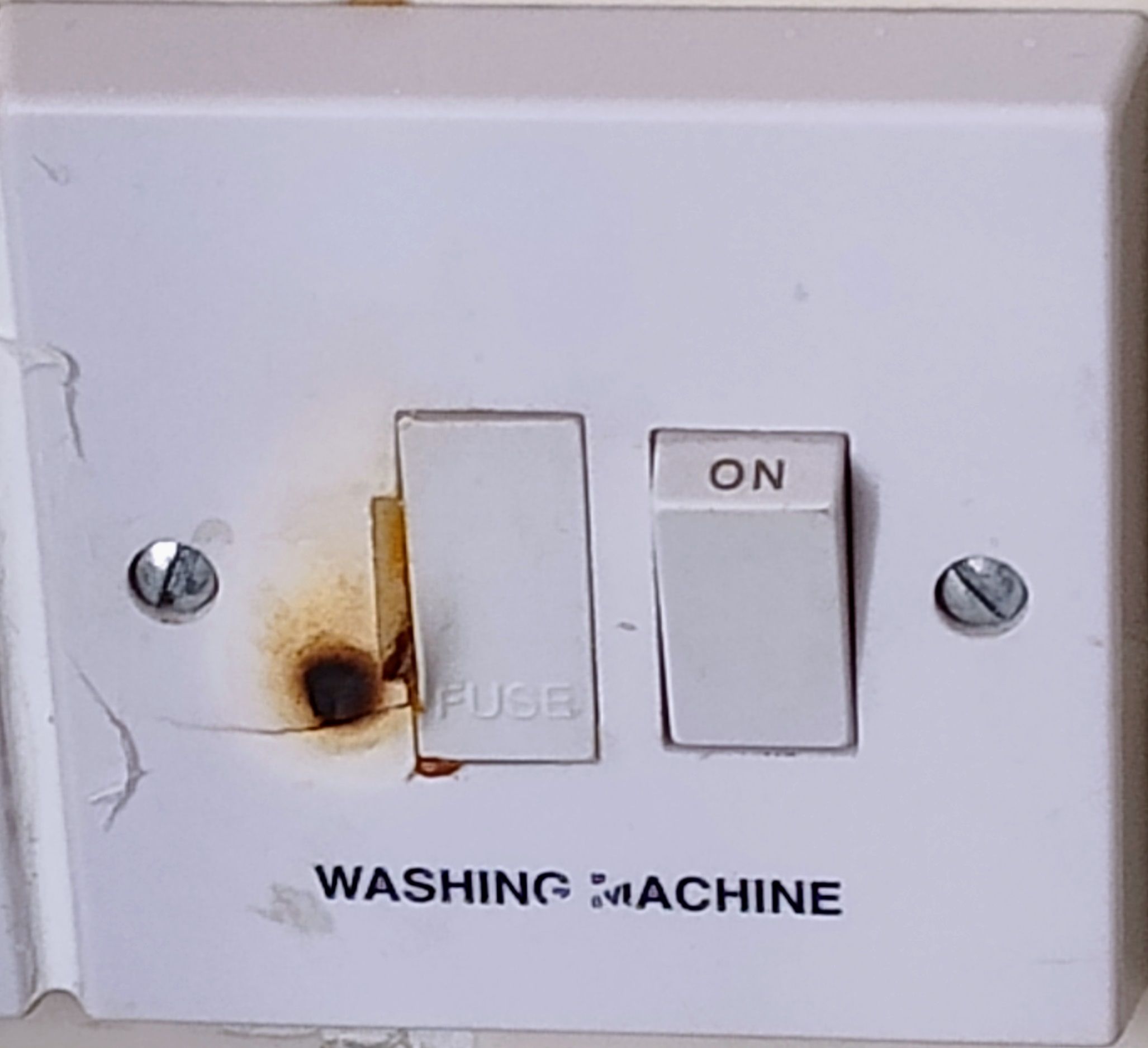 Blown fuse/socket with Series 5 Ecobubble™ 9kg Washing Machine ...