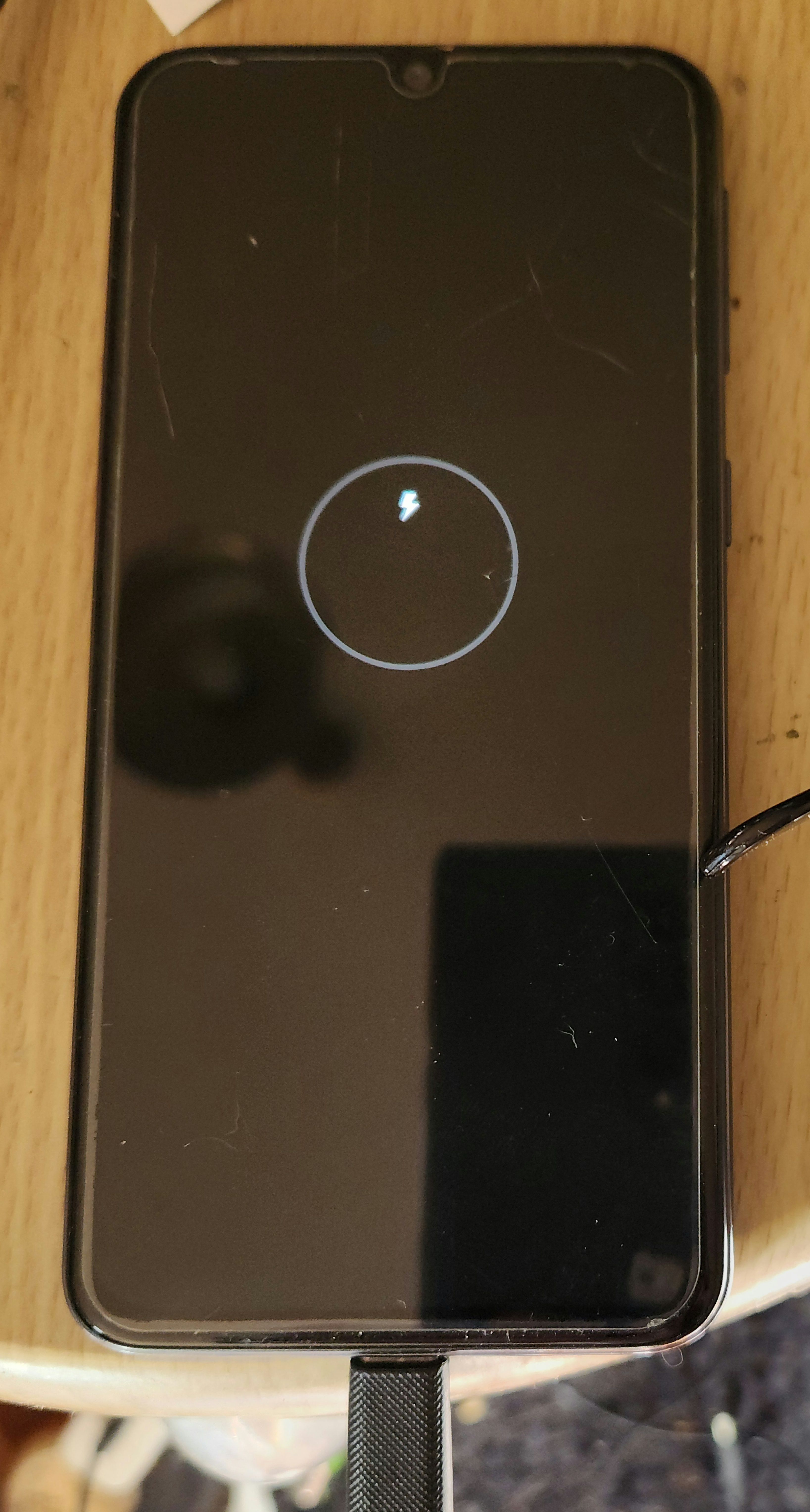 Solved: A50 unresponsive display circle and lightning bolt - Samsung ...