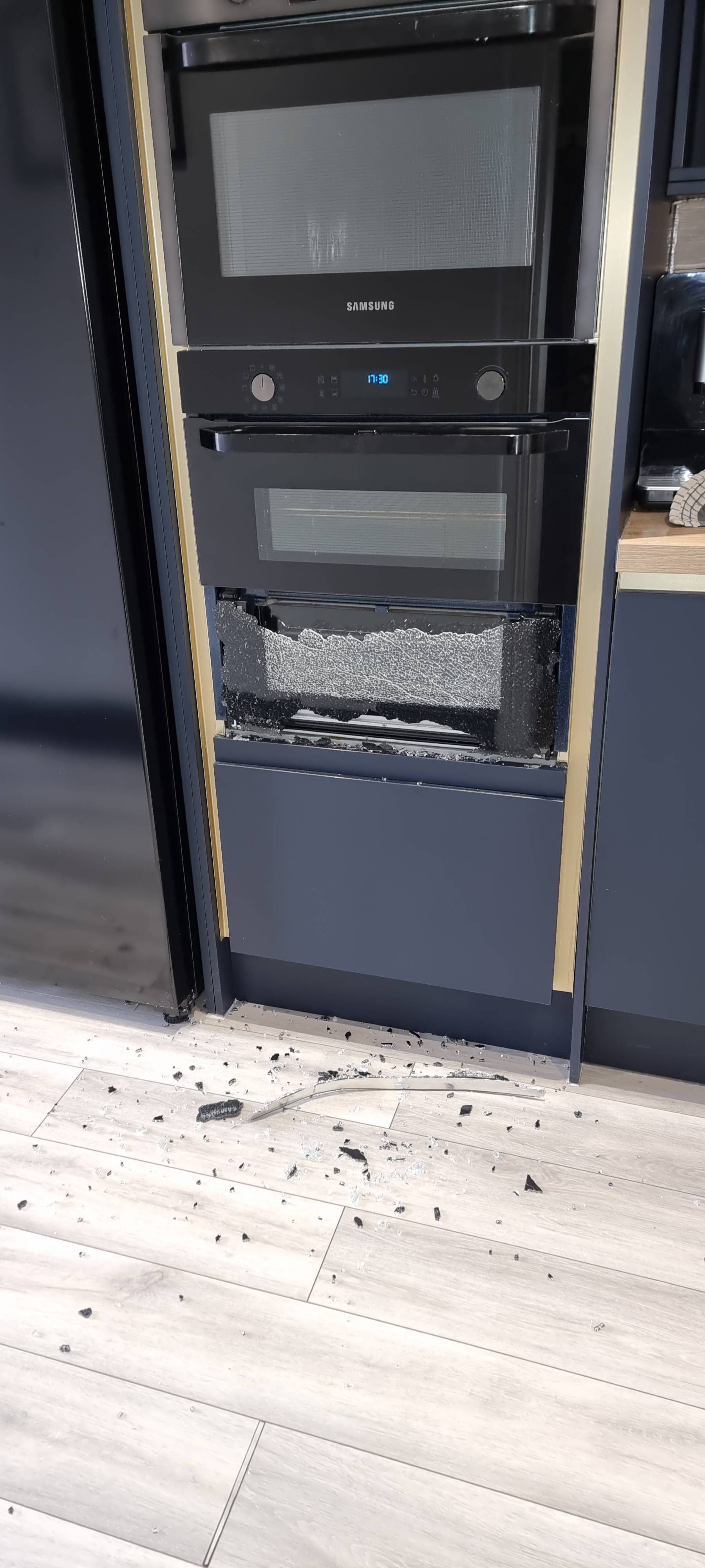 Exploding oven glass door - Samsung Community