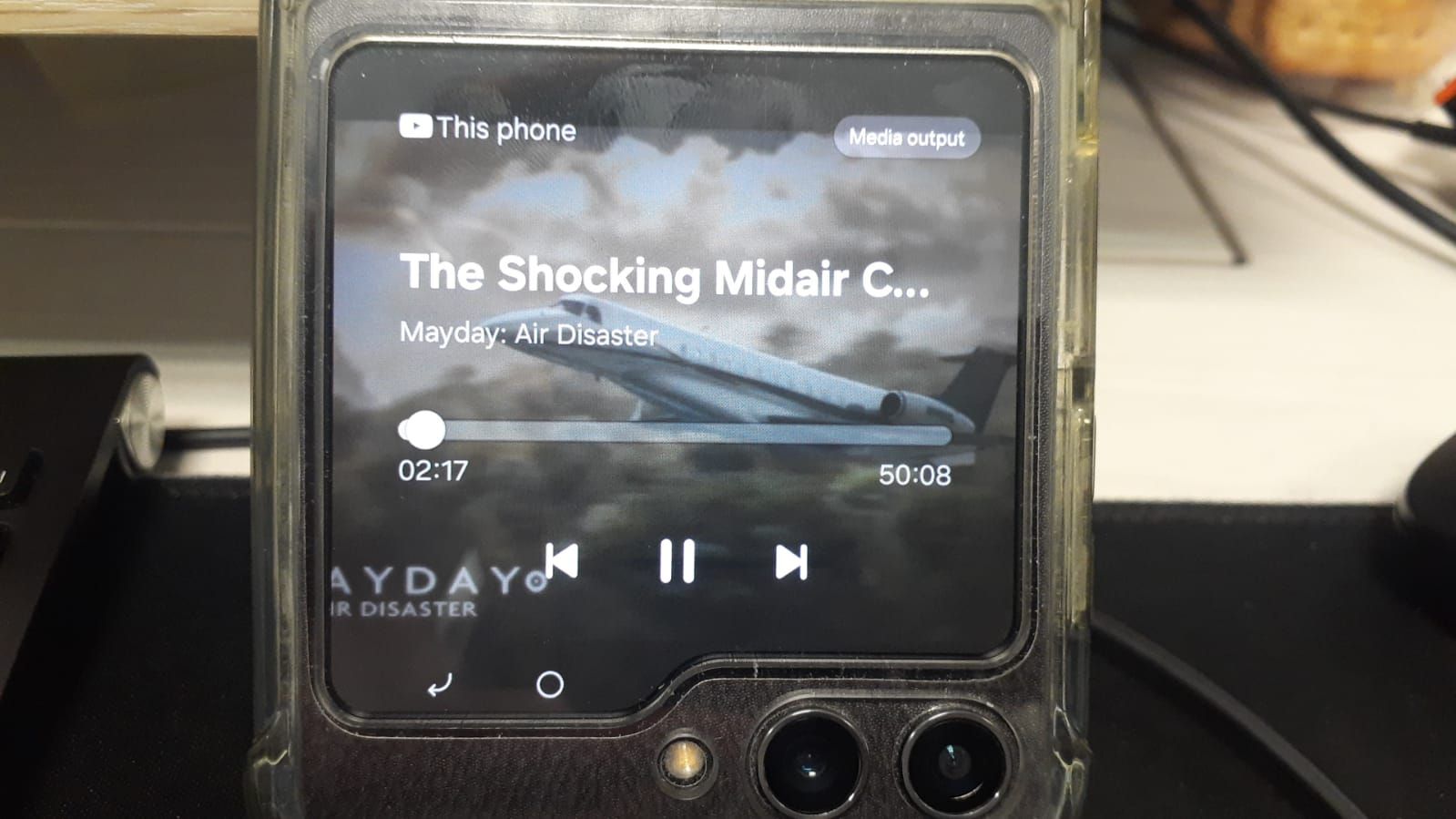 Media Output on cover scren - Samsung Community