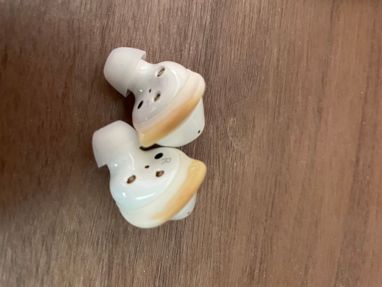 Samsung ear buds batt burn - Samsung Community