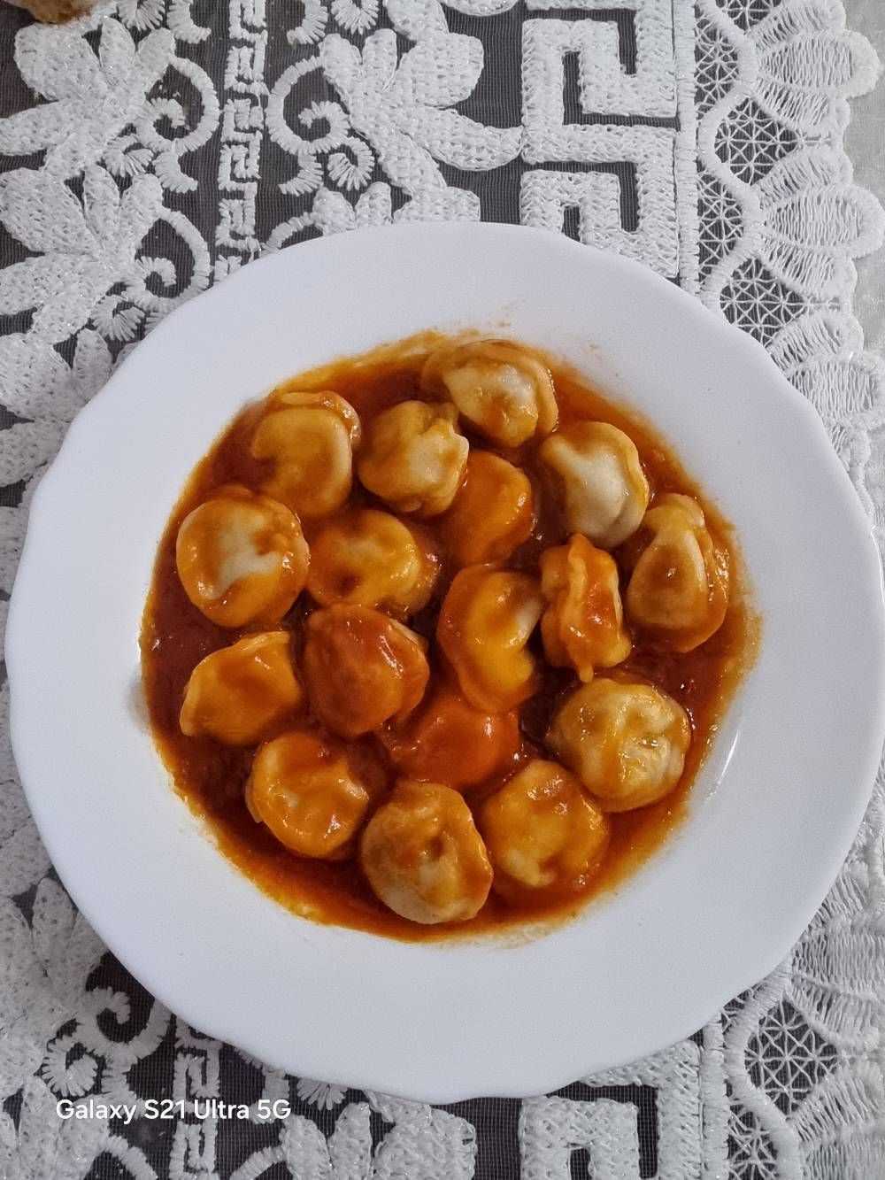 Unos tortellinis que la parienta preparó y ella los hace casero, simple ...