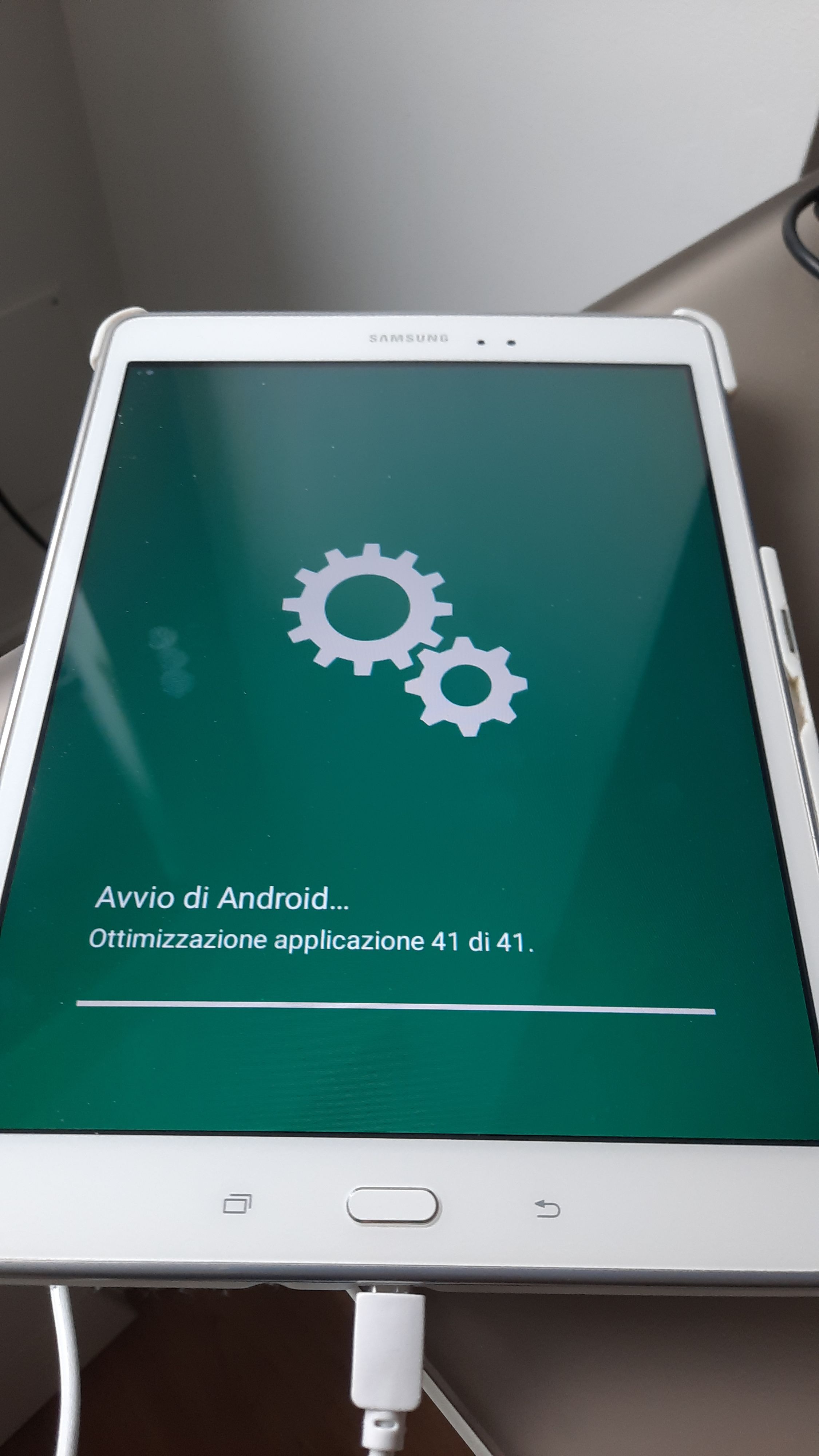 Tab A bloccato au Ottimizzazione applicazioni - Samsung Community