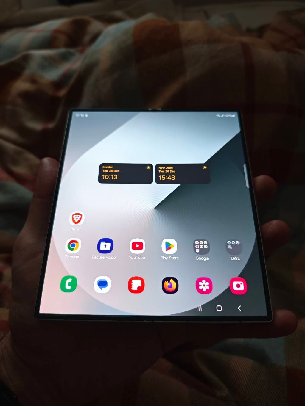 Display damaged (UPDATE: then repaired) - Samsung Community