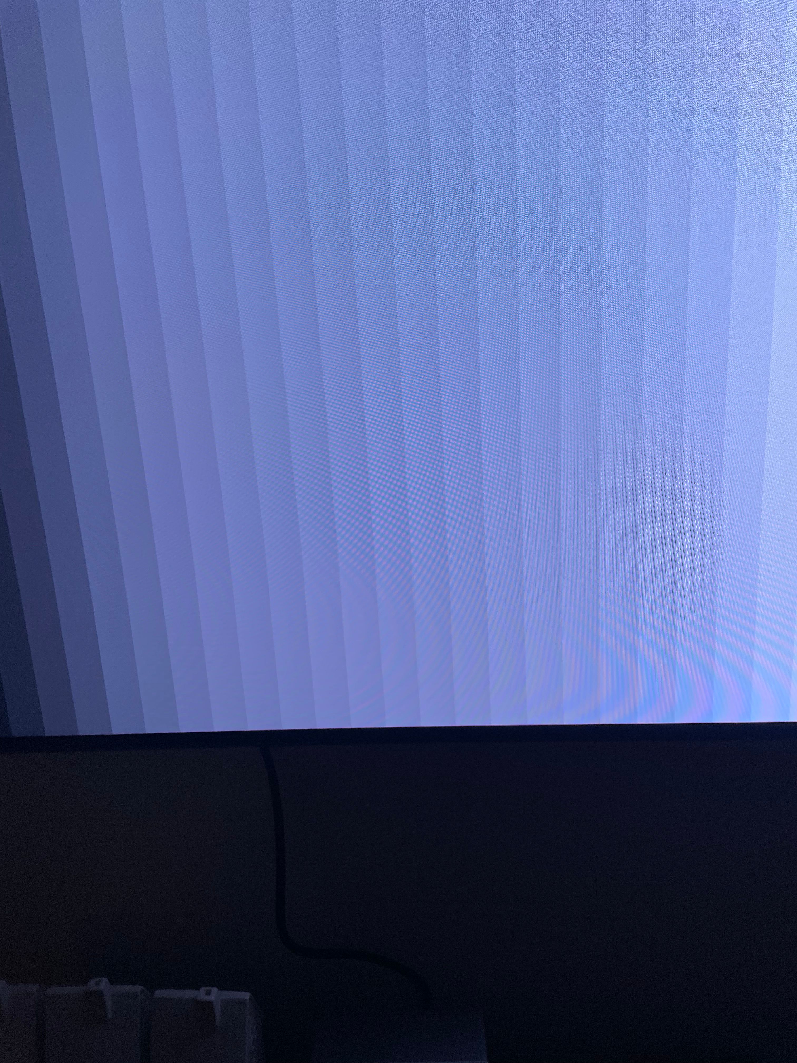 Opgelost: Rode verticale streep in beeld - Samsung Community