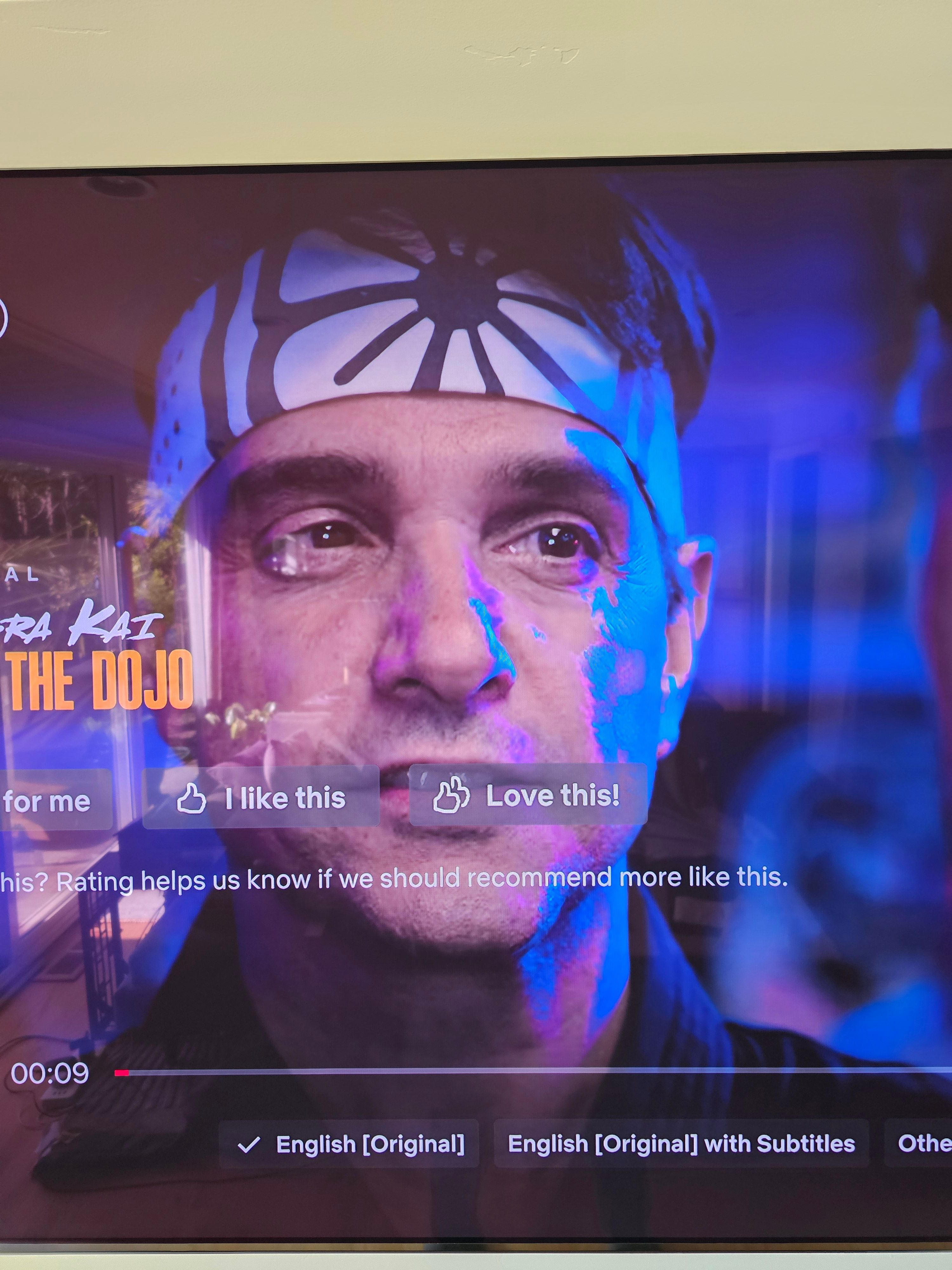 Blue tinge on screen faces - Samsung Community