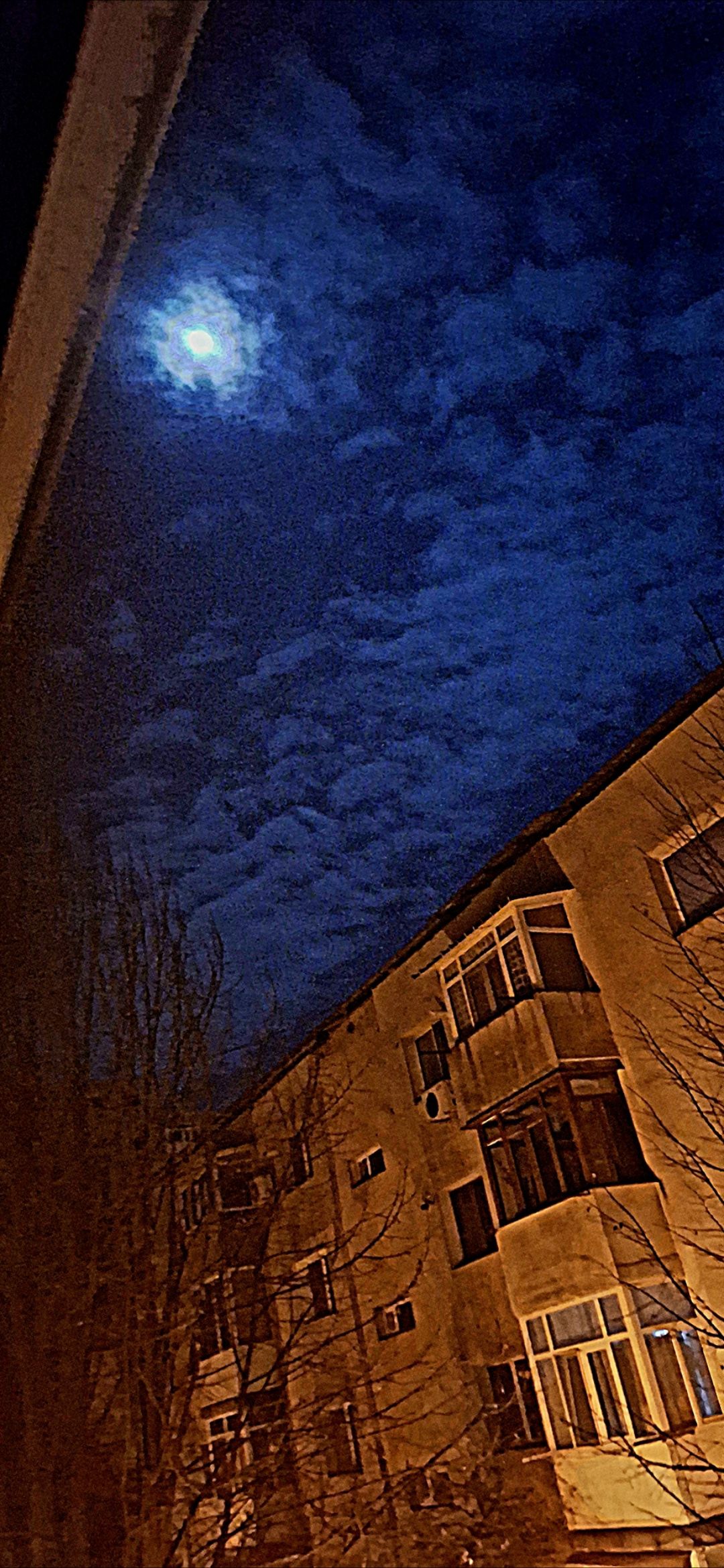 Poze superbe pe noapte cu luna făcute cu Samsung A54 5G - Samsung Community