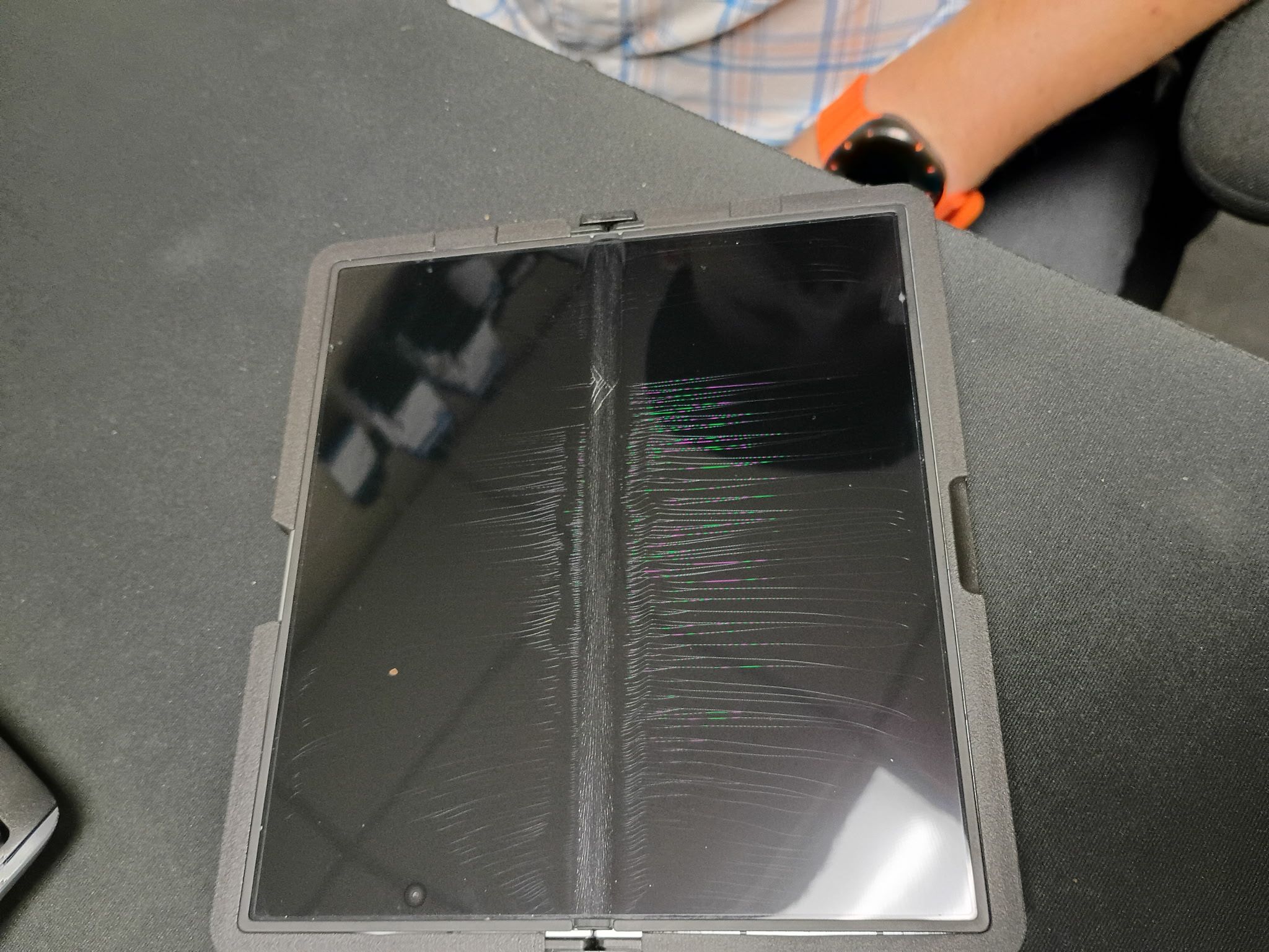 Z Fold 7 inner screen failure - Samsung Community