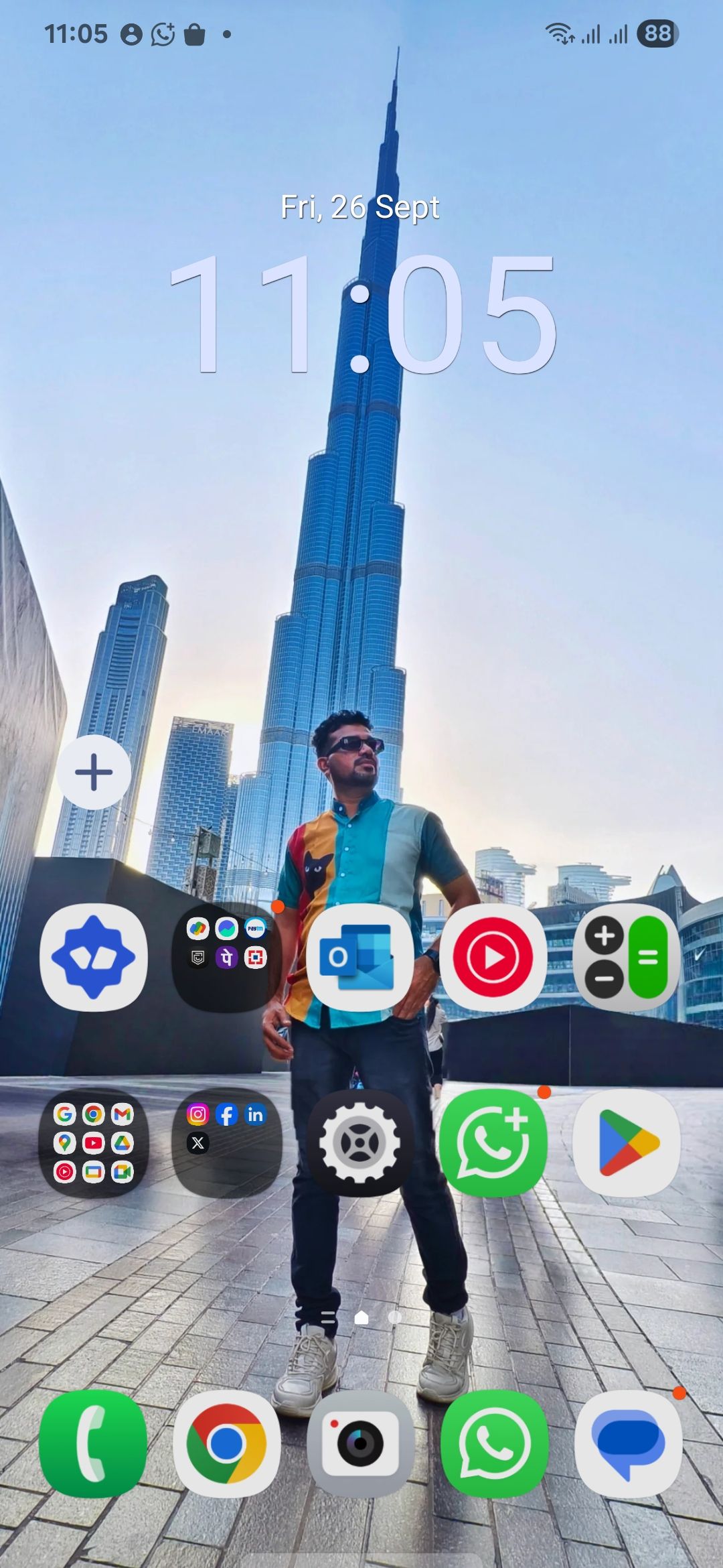 The digits on the home clock widget need to be bigger - Samsung Community